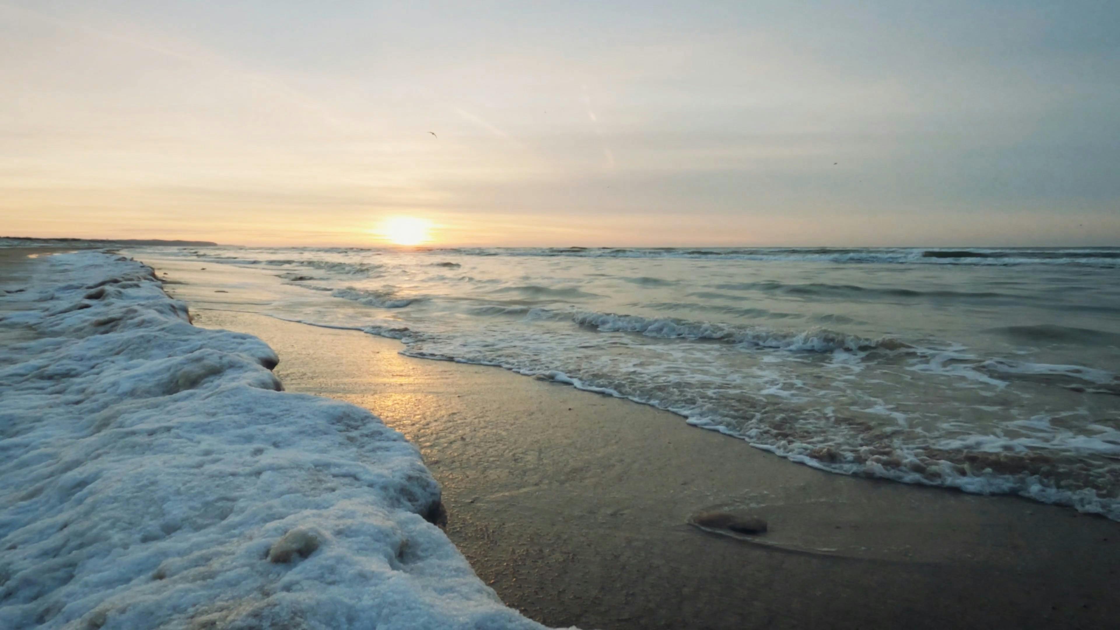 Closeup of Waves Hitting the Shore · Free Stock Video