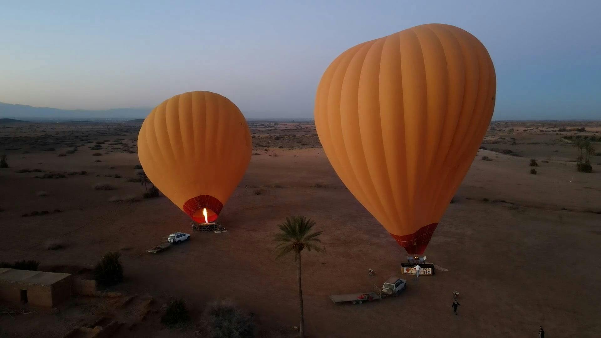 People Heating Up the Hot Air Balloon Free Stock Video Footage, Royalty ...