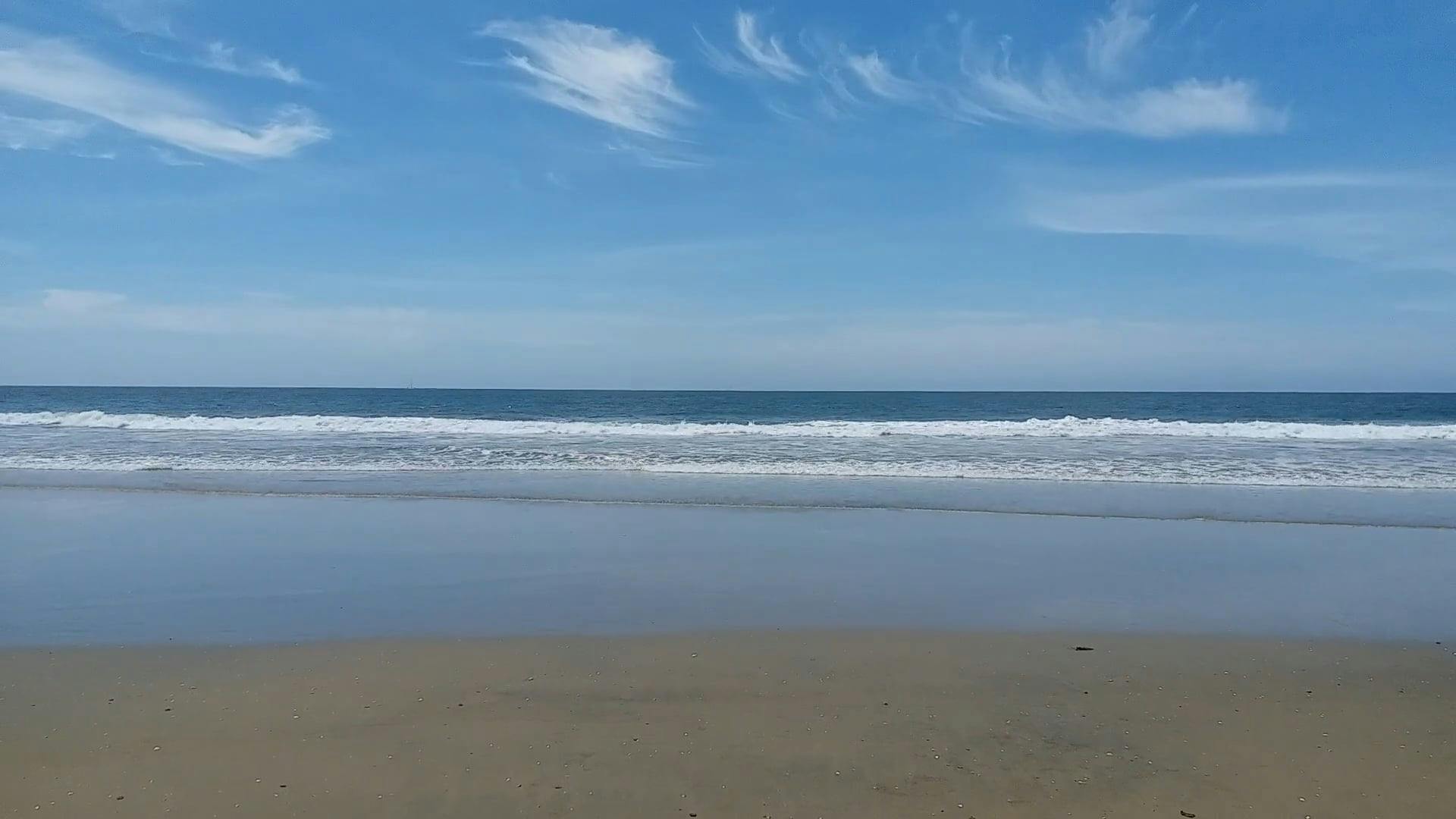 Video Of Waves Crashing Free Stock Video Footage, Royalty-Free 4K & HD ...