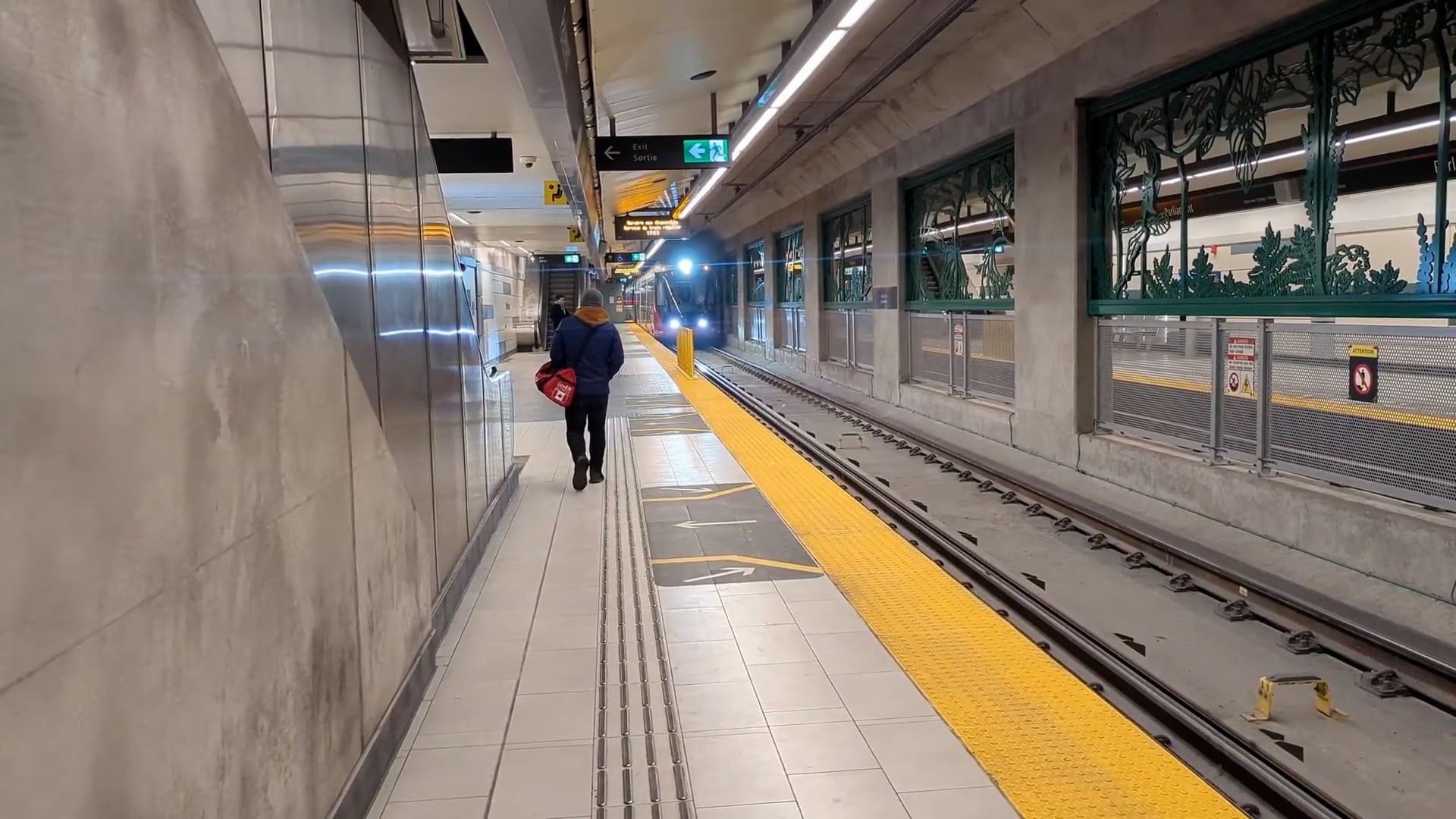 Train Arriving at Subway Platform Free Stock Video Footage, Royalty ...
