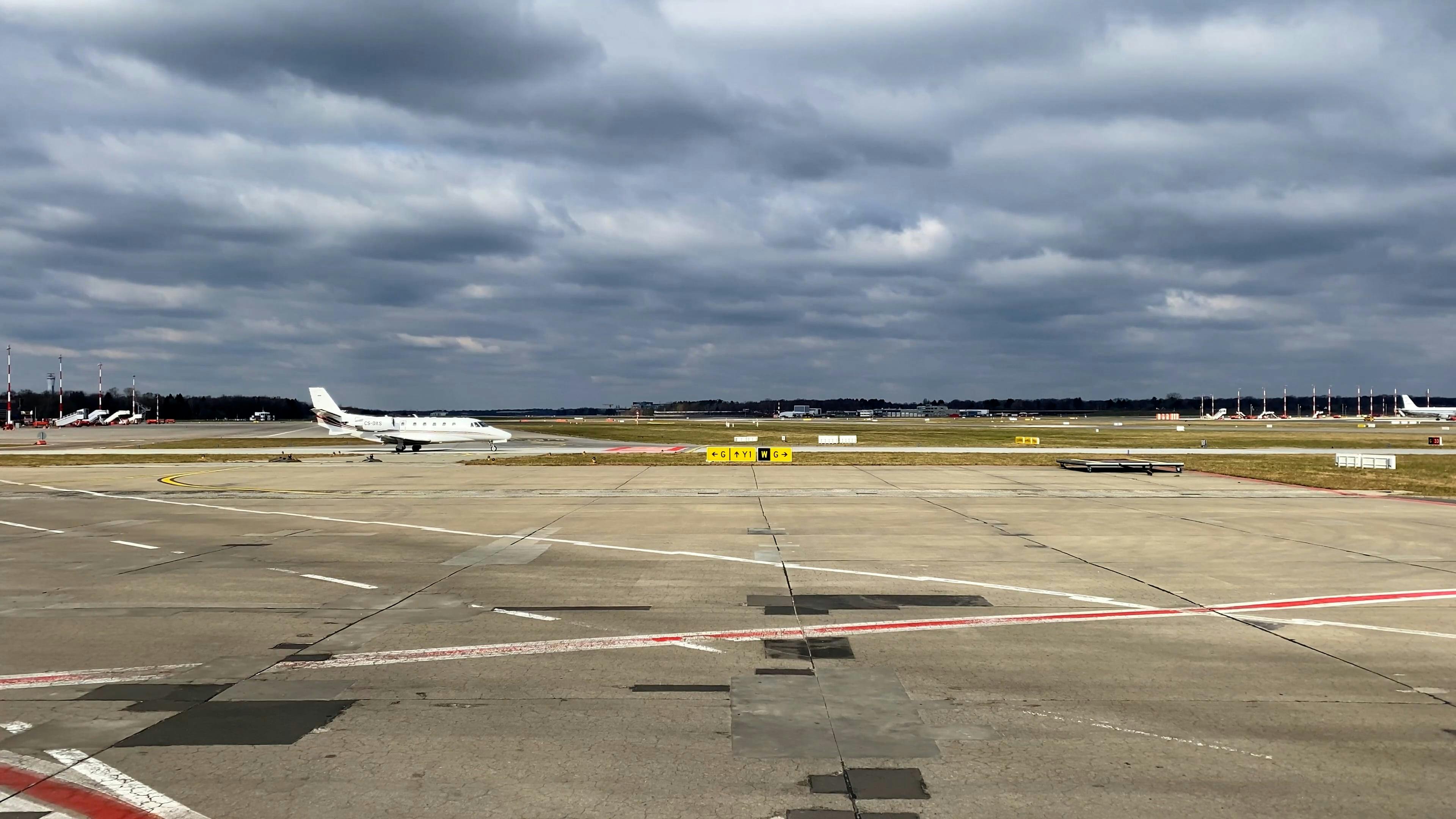 Hamburg Airport Videos, Download The BEST Free 4k Stock Video Footage ...