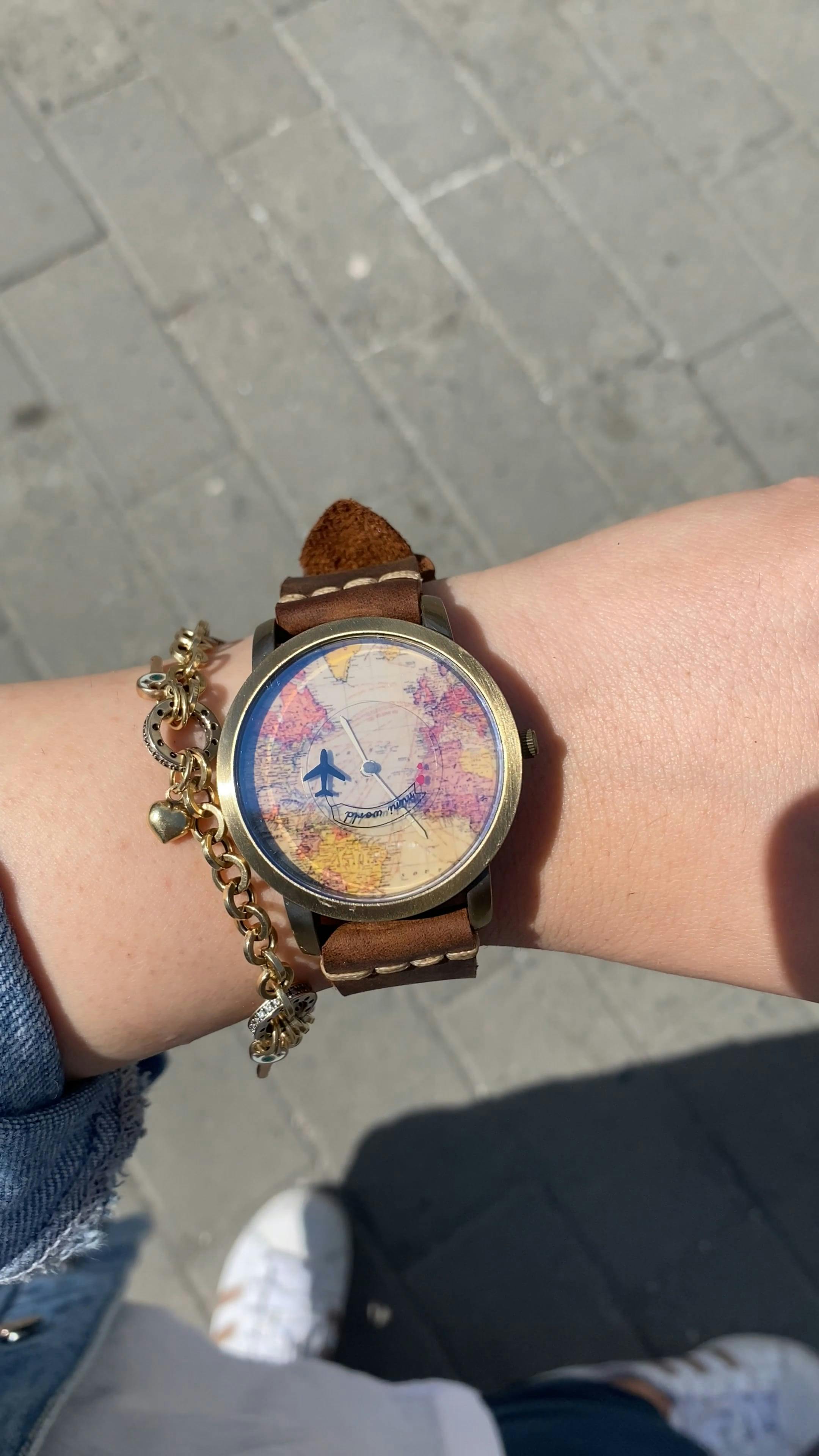 Moving Watch Videos, Download The BEST Free 4k Stock Video Footage ...