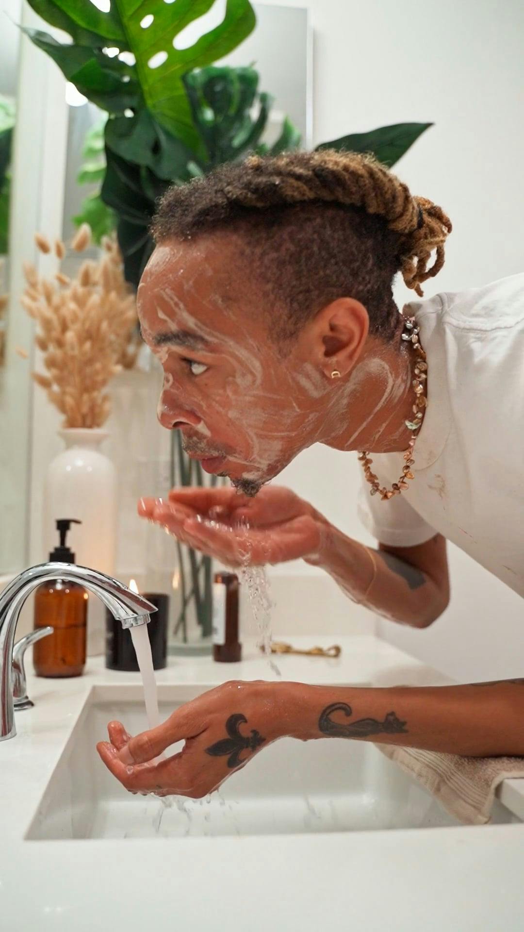 Black Washing Face Videos, Download The BEST Free 4k Stock Video ...