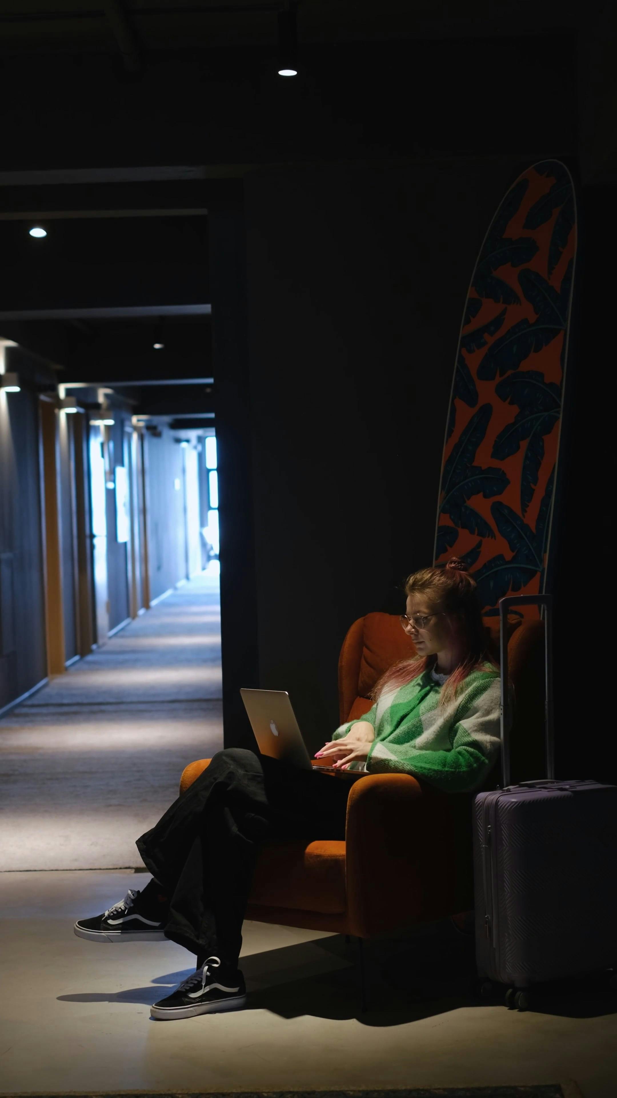 Computer Hotel Videos, Download The BEST Free 4k Stock Video Footage ...