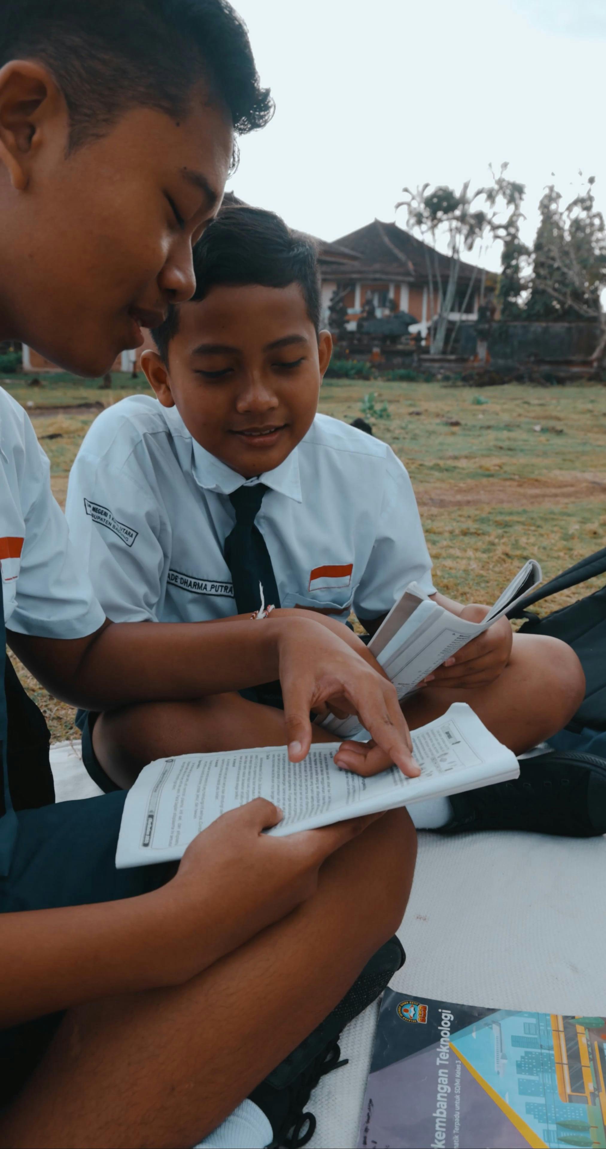 Flyers For School Videos, Download The BEST Free 4k Stock Video Footage ...