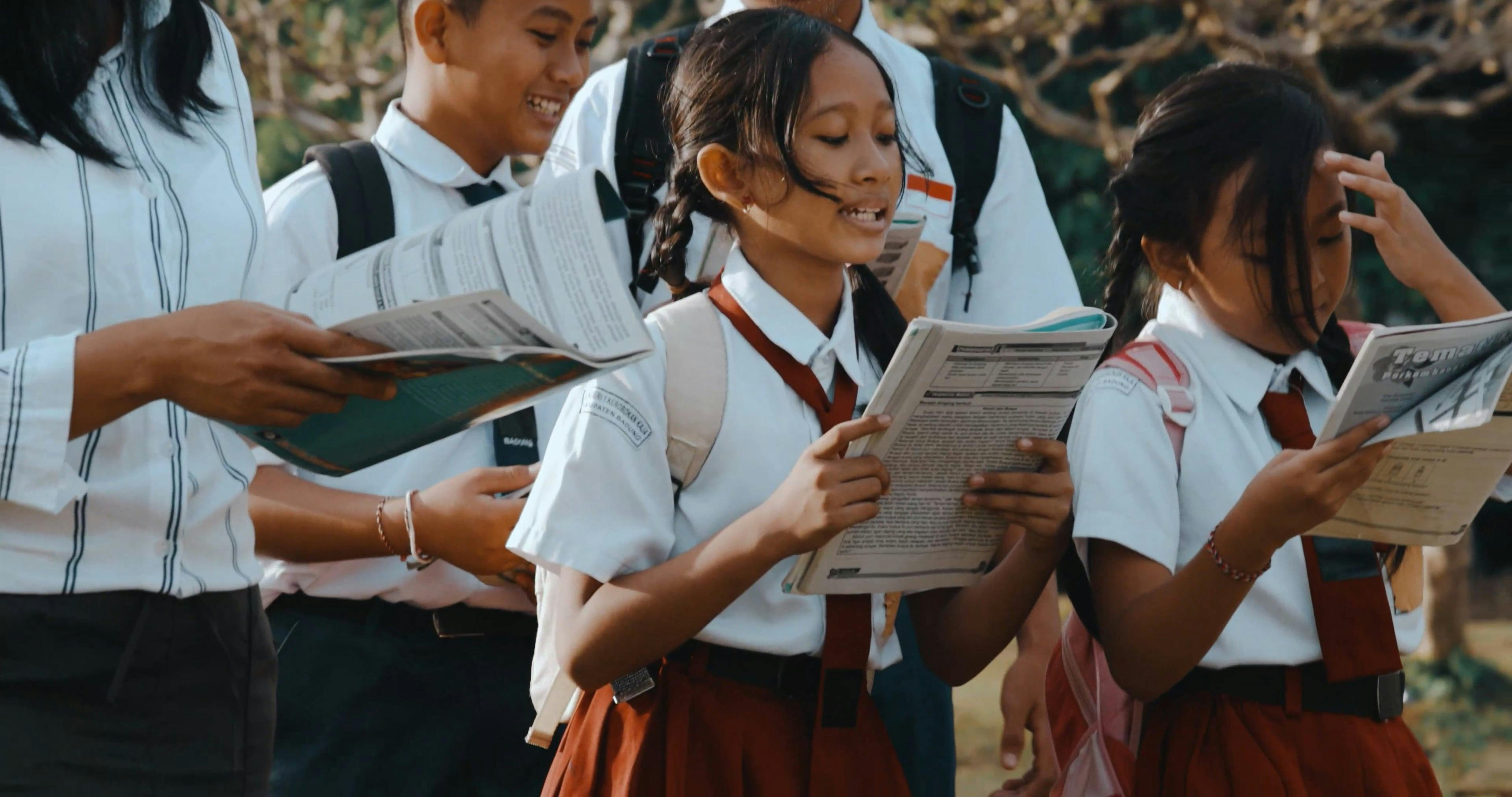 Students on School Trip Free Stock Video Footage, Royalty-Free 4K & HD ...