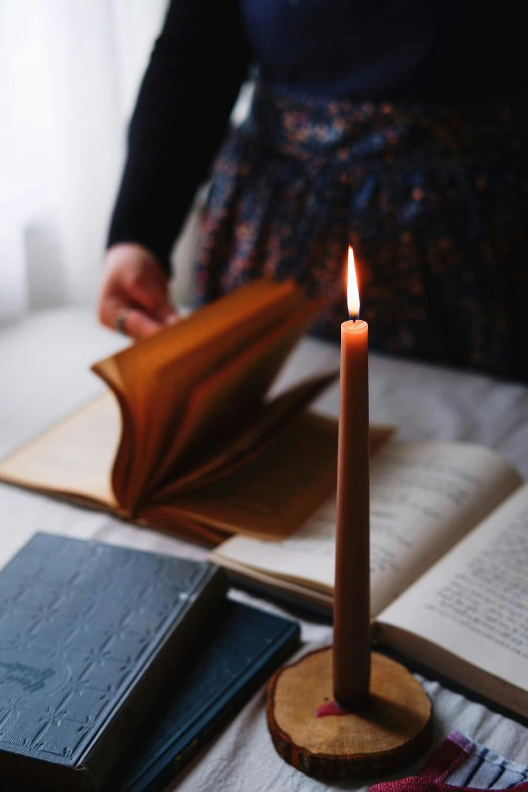 Snapshots of Scrolling Book Free Stock Video Footage, Royalty-Free 4K ...