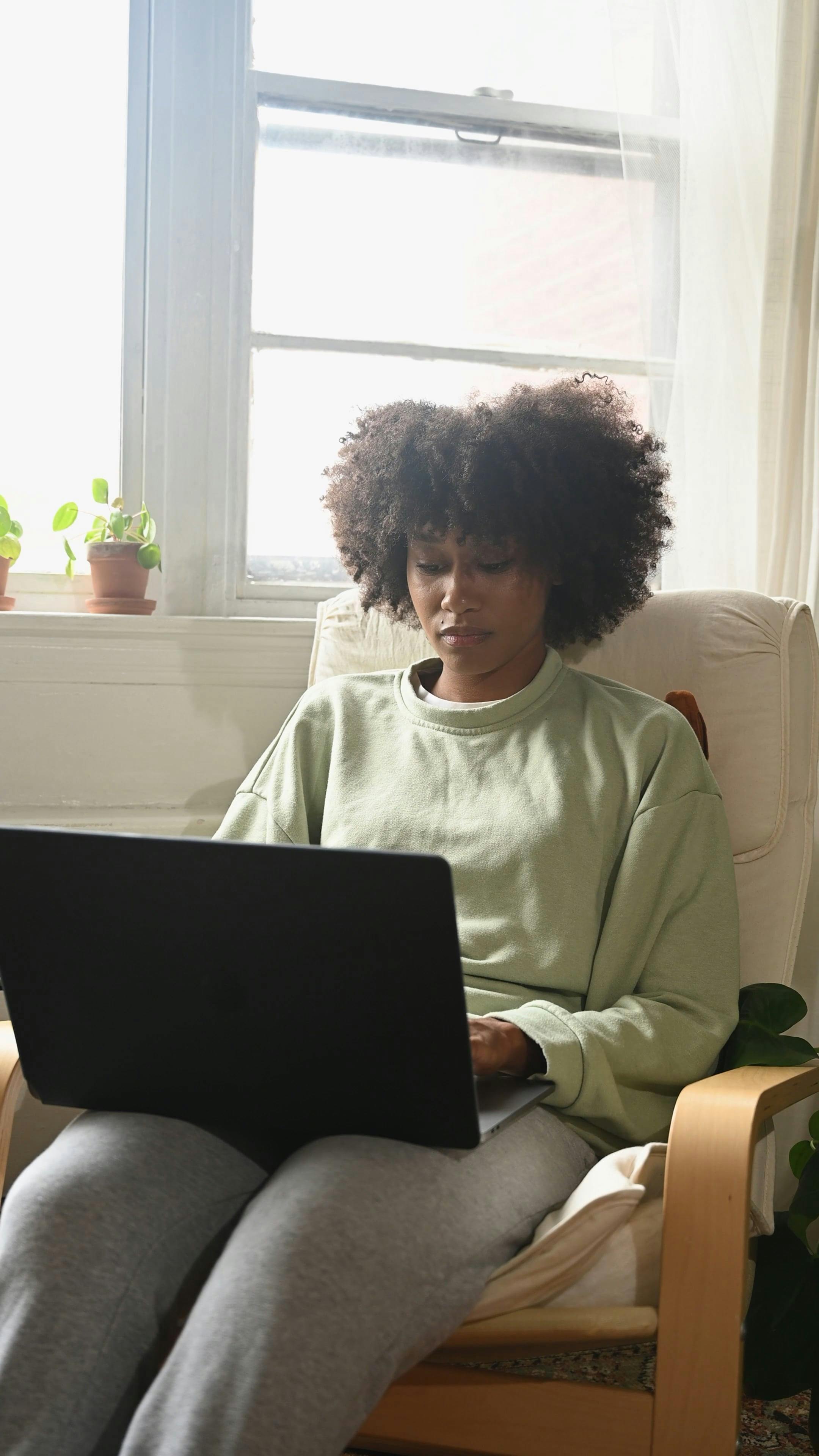 Windows 11 Lock Screen Videos, Download The BEST Free 4k Stock Video ...