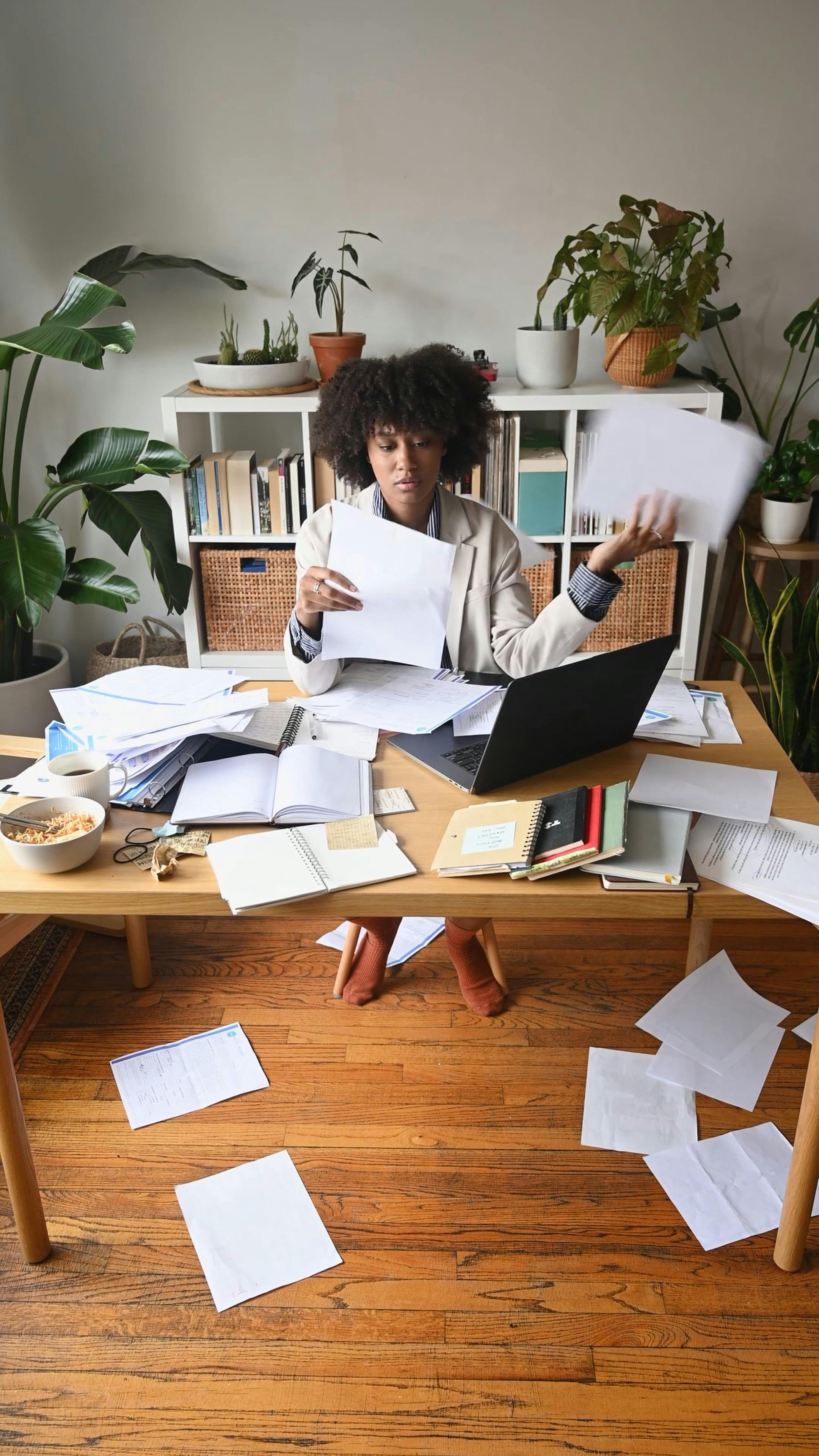 Messy Desk Videos, Download The BEST Free 4k Stock Video Footage ...