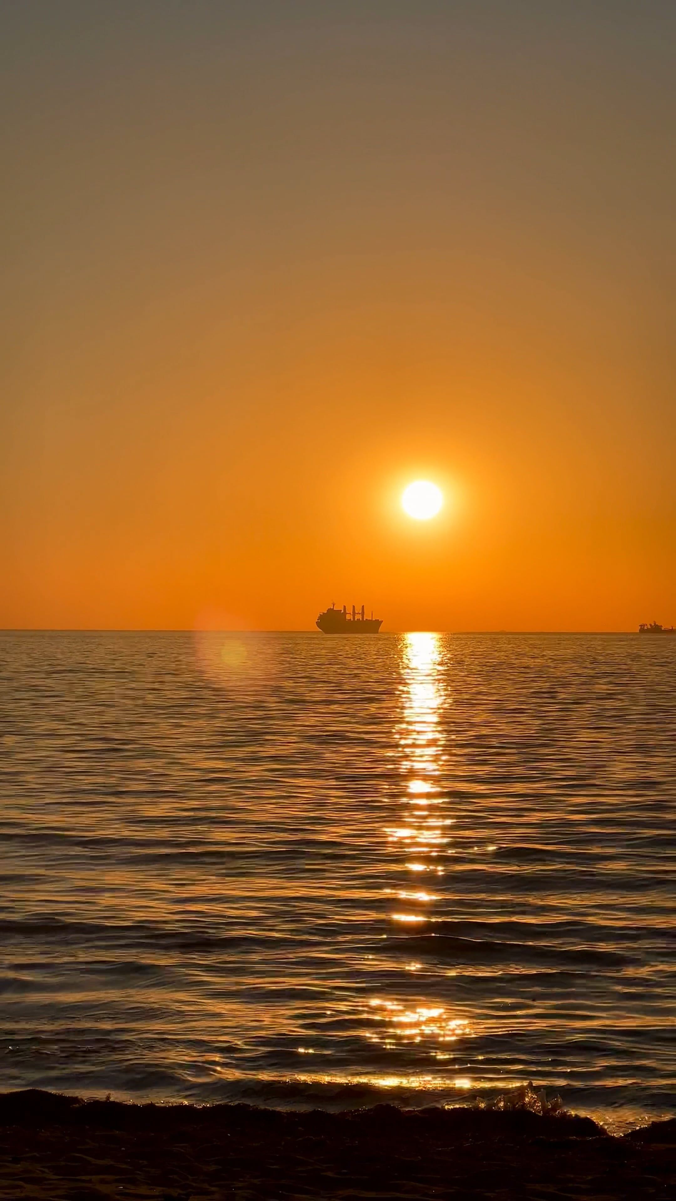 Beautiful Golden Sun over the Ocean Free Stock Video Footage, Royalty ...