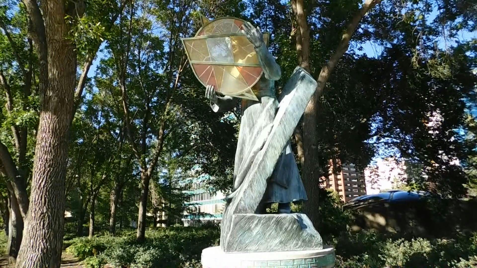 Statues Of Hares In Display Showing Teamwork · Free Stock Video