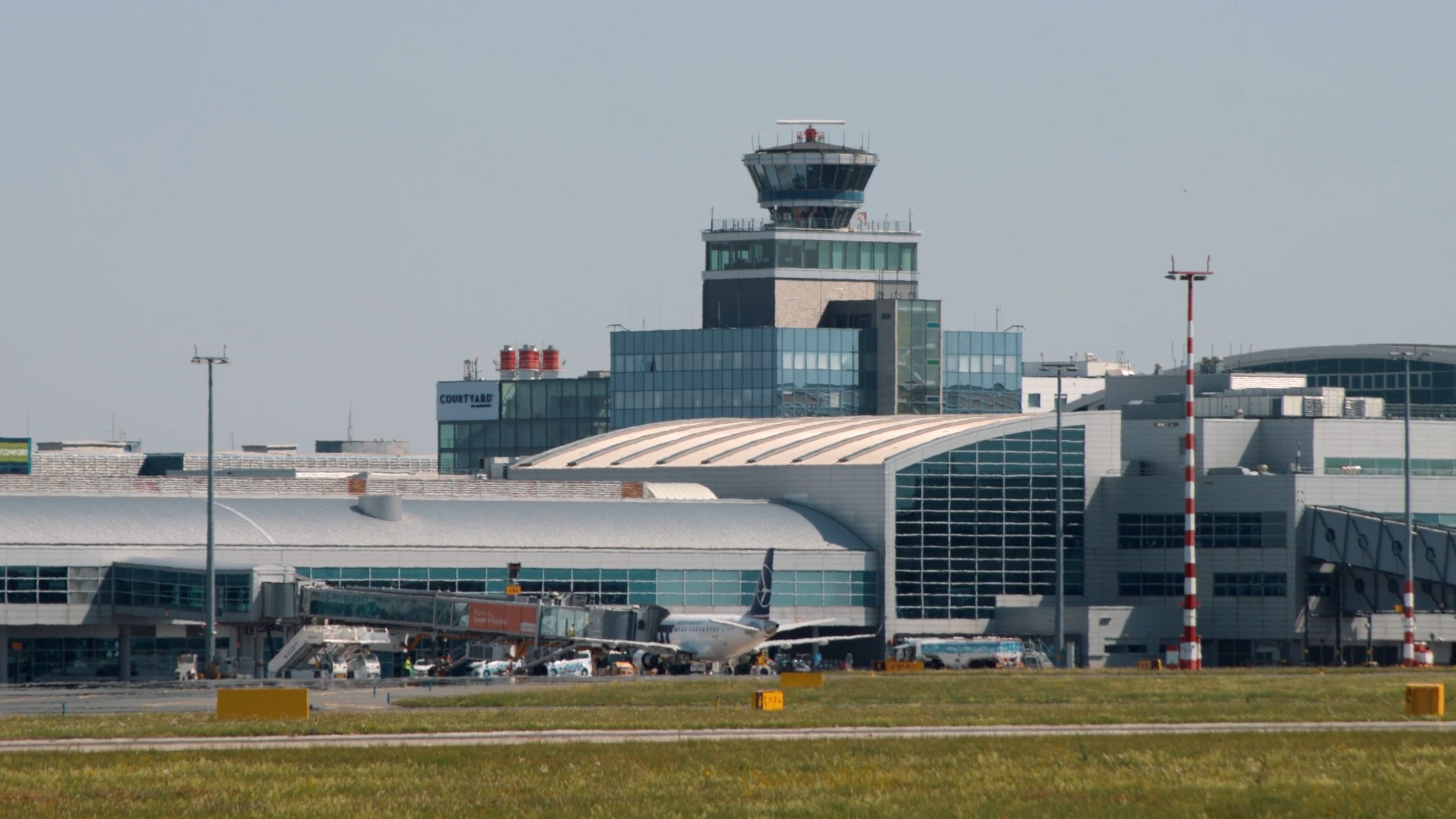 Towered Airports Videos, Download The BEST Free 4k Stock Video Footage ...