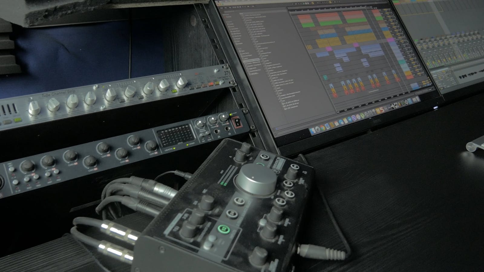 Dayy+Audio Videos, Download The BEST Free 4k Stock Video Footage & Dayy ...