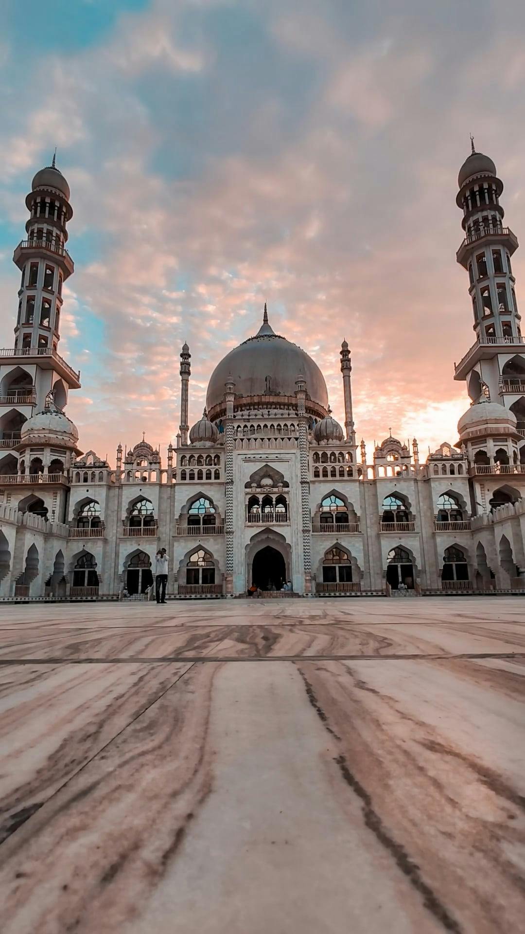 Square in Rasheed Mosque in India Free Stock Video Footage, Royalty ...