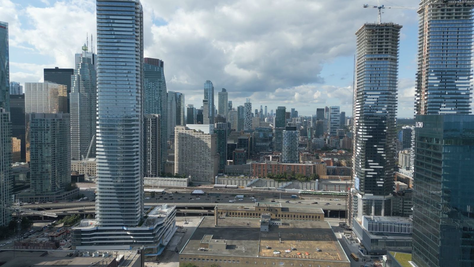 Toronto Buildings Videos, Download The BEST Free 4k Stock Video Footage ...