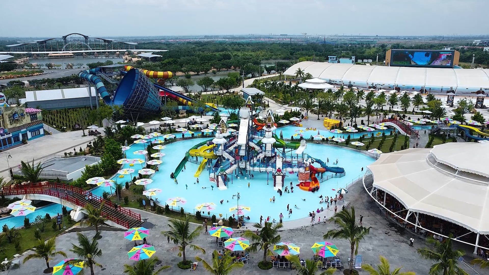 Bird's Eye View Of An Amusement Park Free Stock Video Footage, Royalty ...