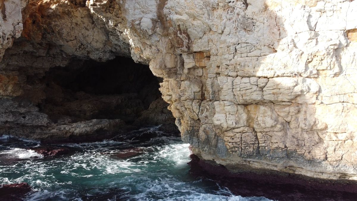 Caves Videos, Download The BEST Free 4k Stock Video Footage & Caves HD ...