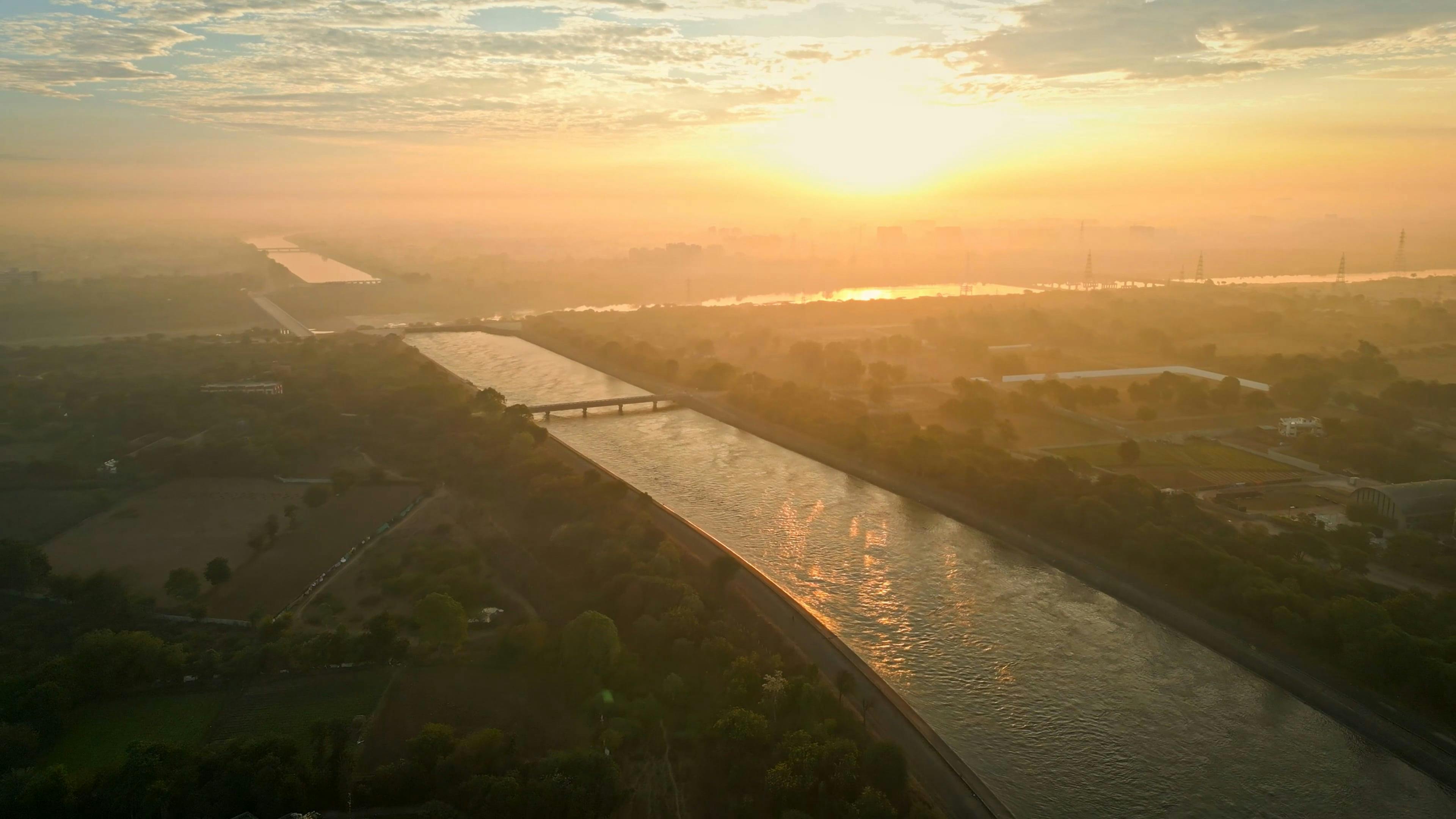 Light Mosca Videos, Download Free 4k Stock Video Footage & Light Mosca ...