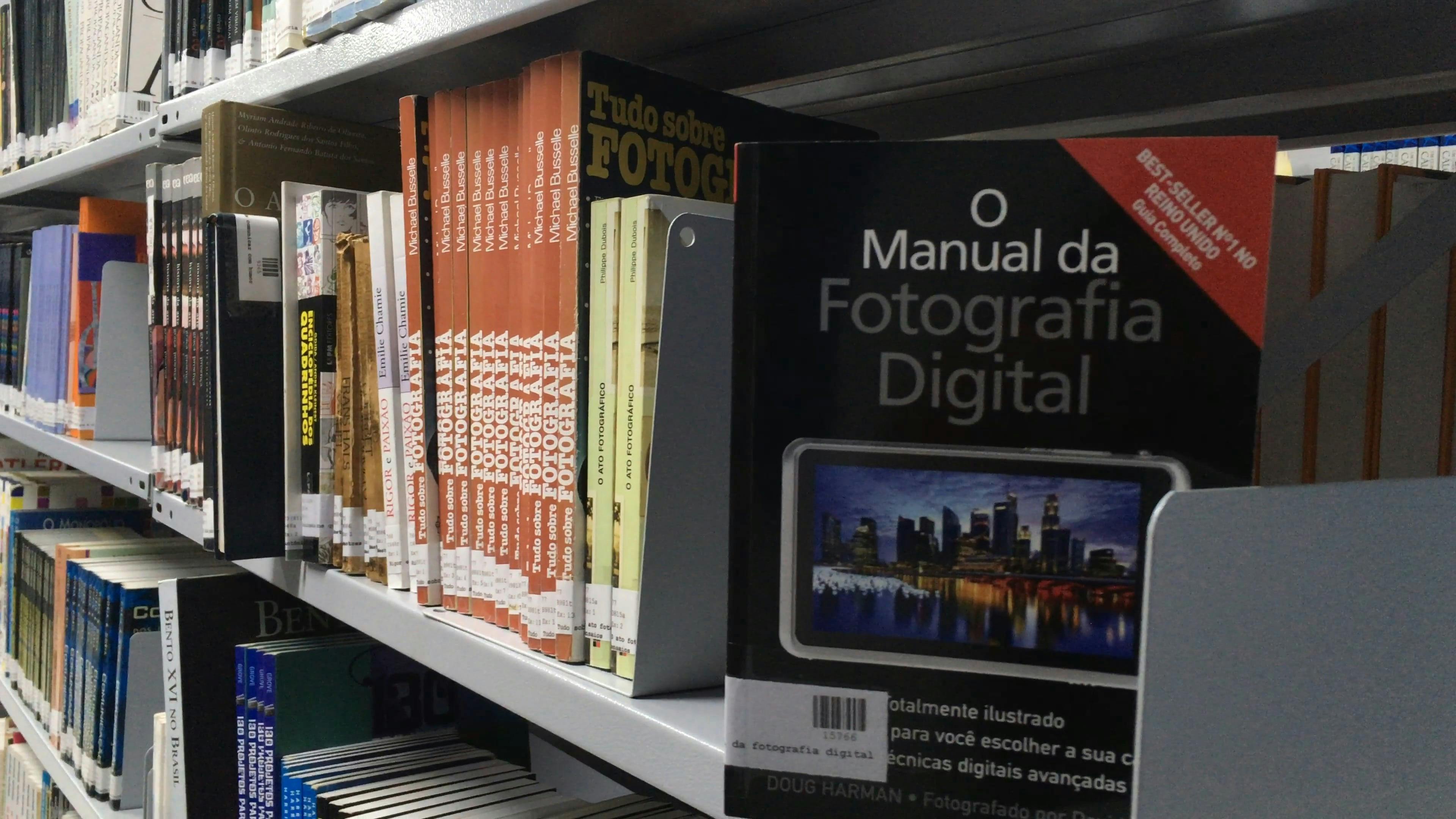 Libros Ordenados · Vídeos de stock gratuitos