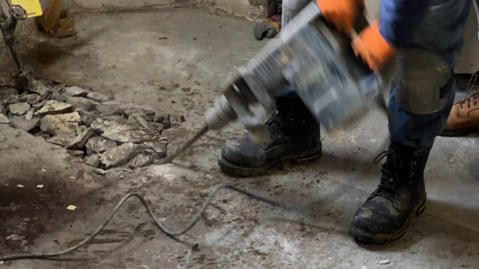 Plumber Videos, Download The BEST Free 4k Stock Video Footage & Plumber ...