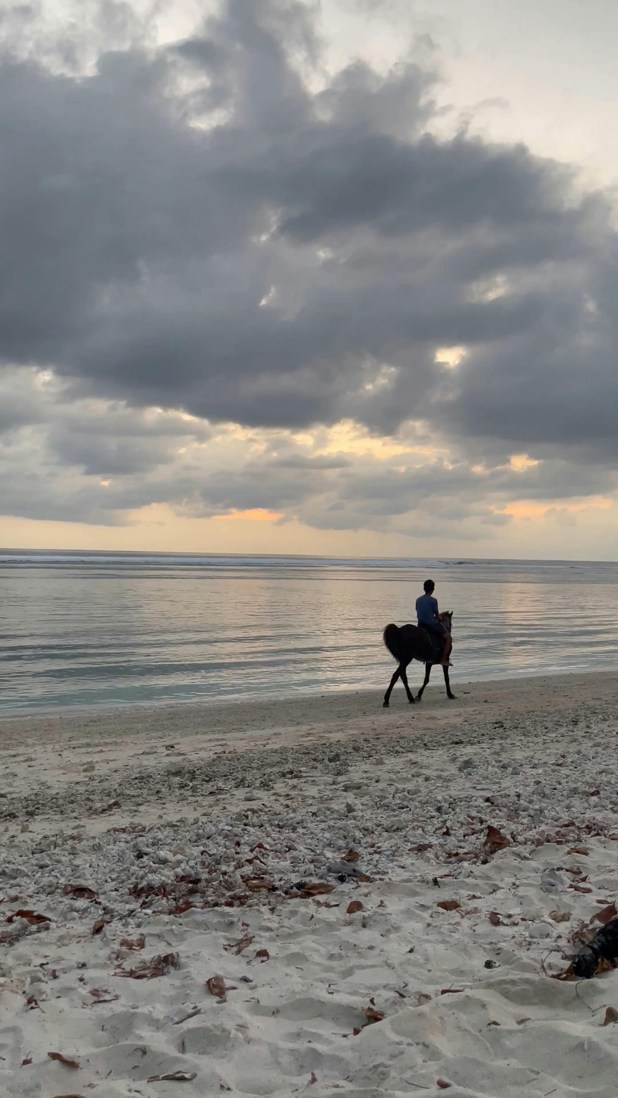 Kong Gili Sekil Videos, Download The BEST Free 4k Stock Video Footage ...