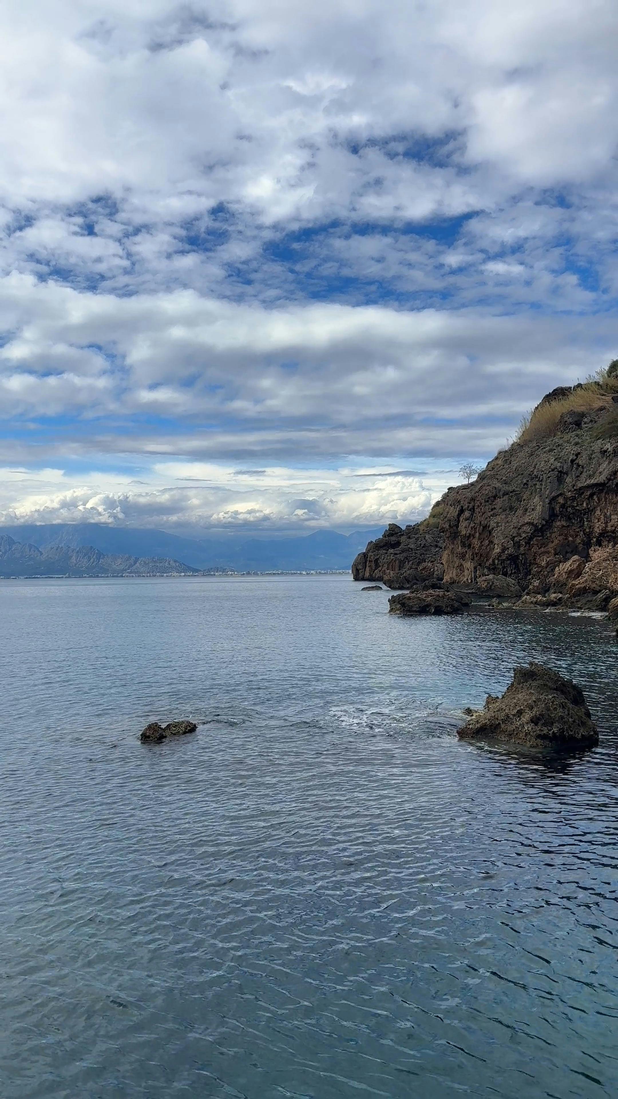 Vídeos de stock gratuitos sobre acantilado, acantilados, aguas calmadas ...