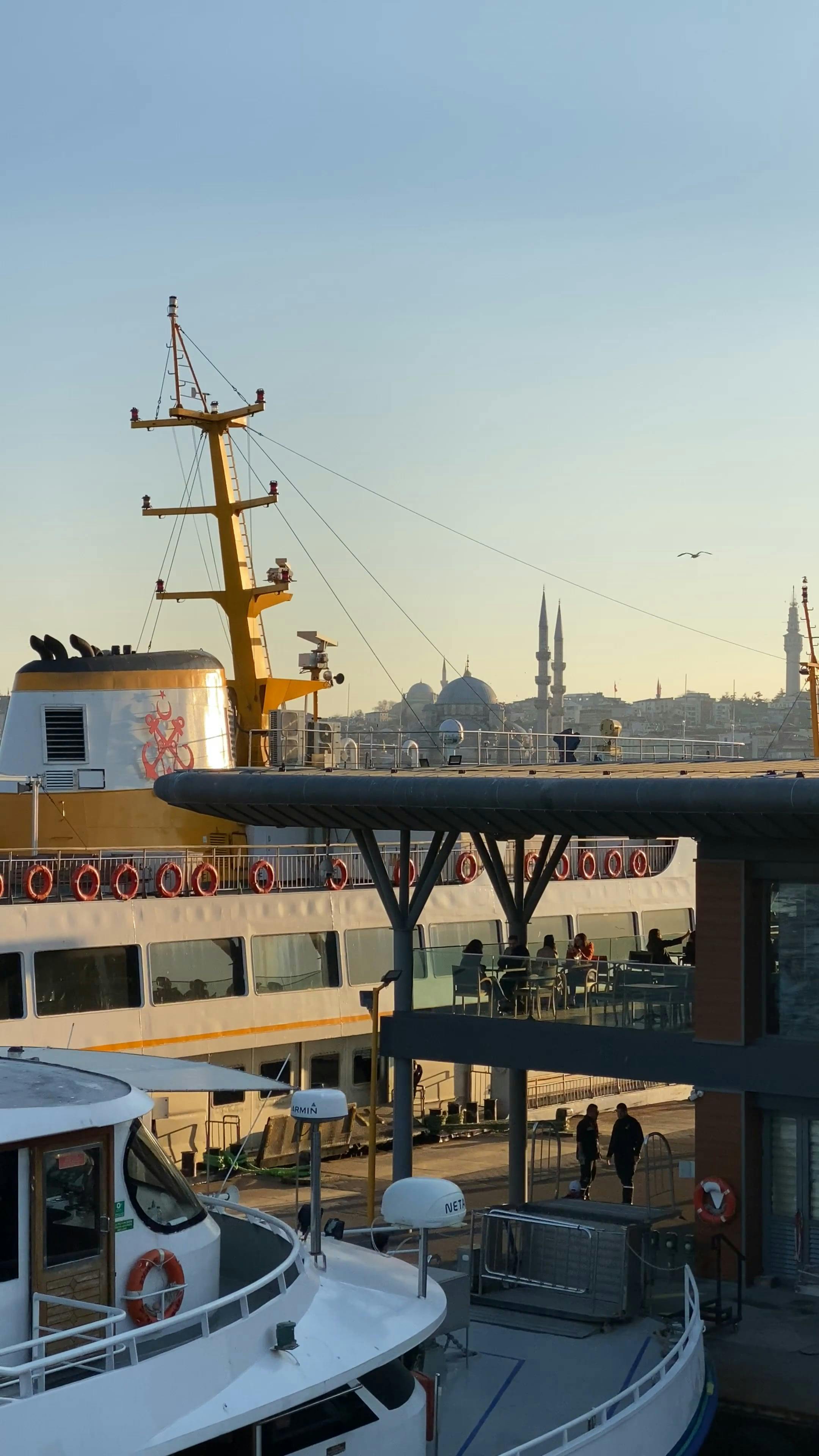 Crowded Deck Videos, Download The BEST Free 4k Stock Video Footage ...