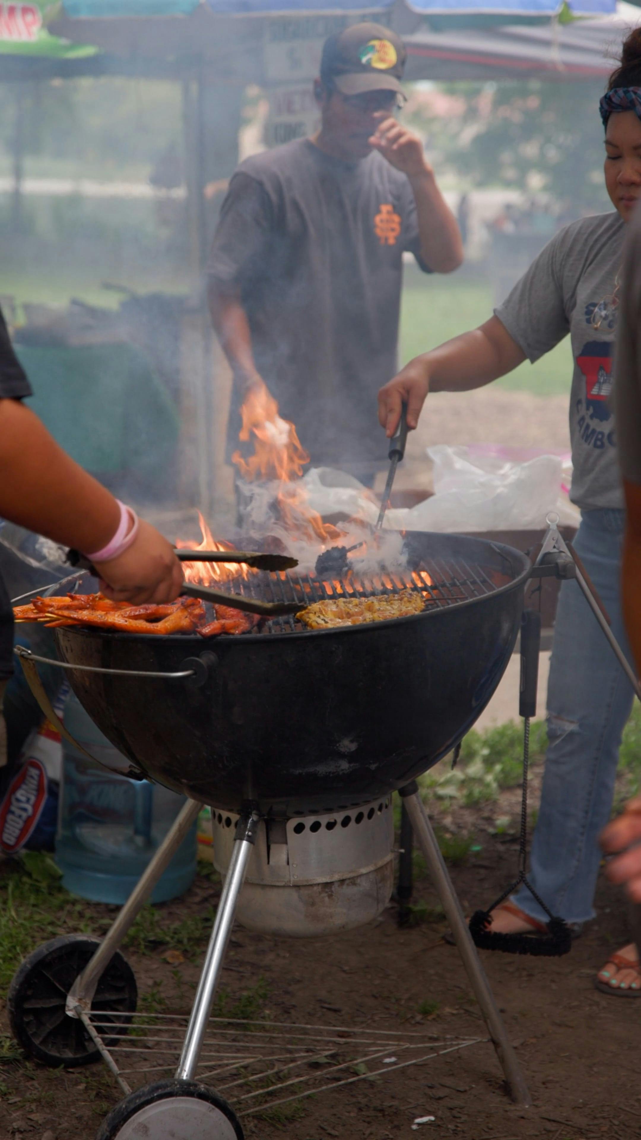 Video stok gratis tentang @ luar, akhir minggu, alat barbecue, api, api ...