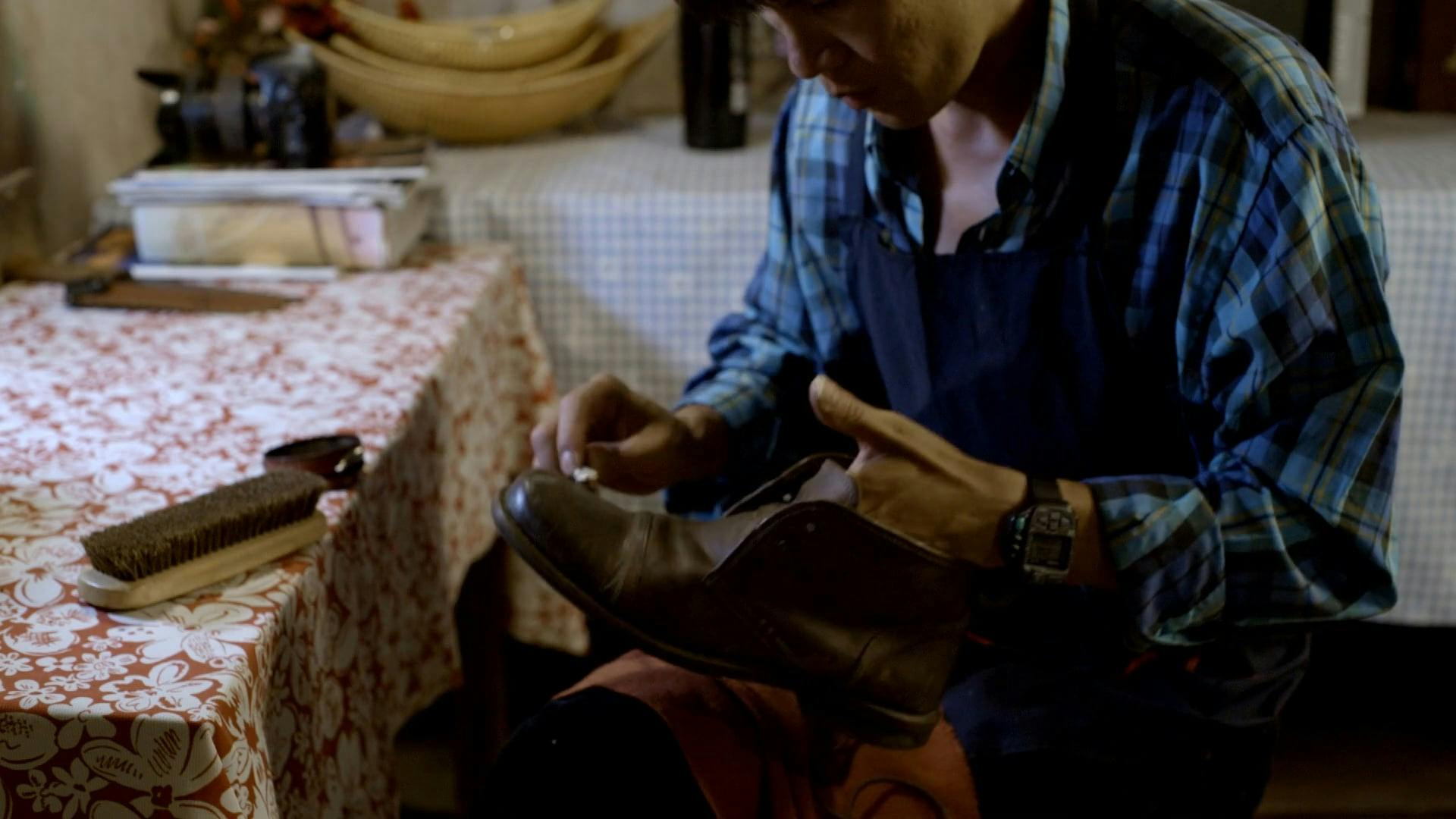 Diy Shoemaking Videos, Download The BEST Free 4k Stock Video Footage ...