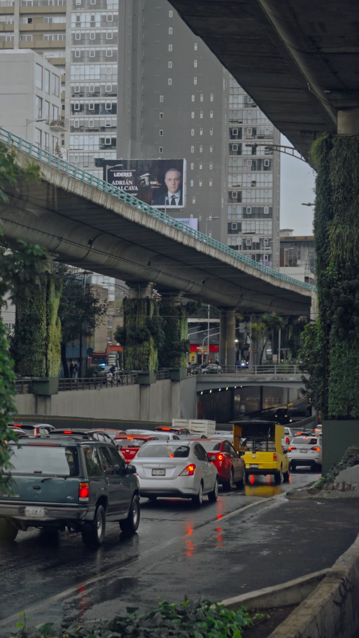 Los mejores 5000+ vídeos de Carros · Banco de Imágenes Gratis · Vídeos ...
