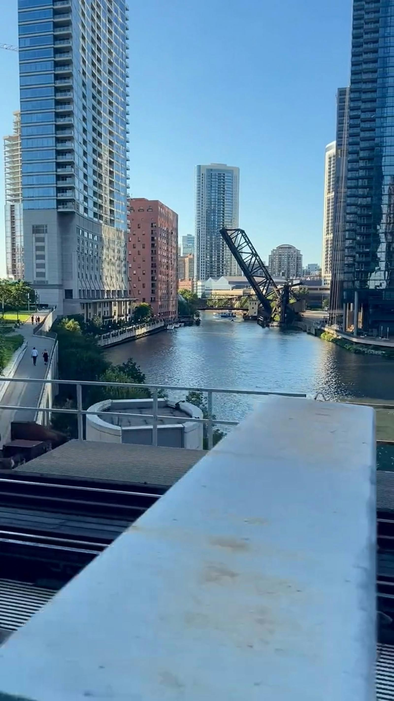 Downtown Chicago Videos, Download The BEST Free 4k Stock Video Footage ...