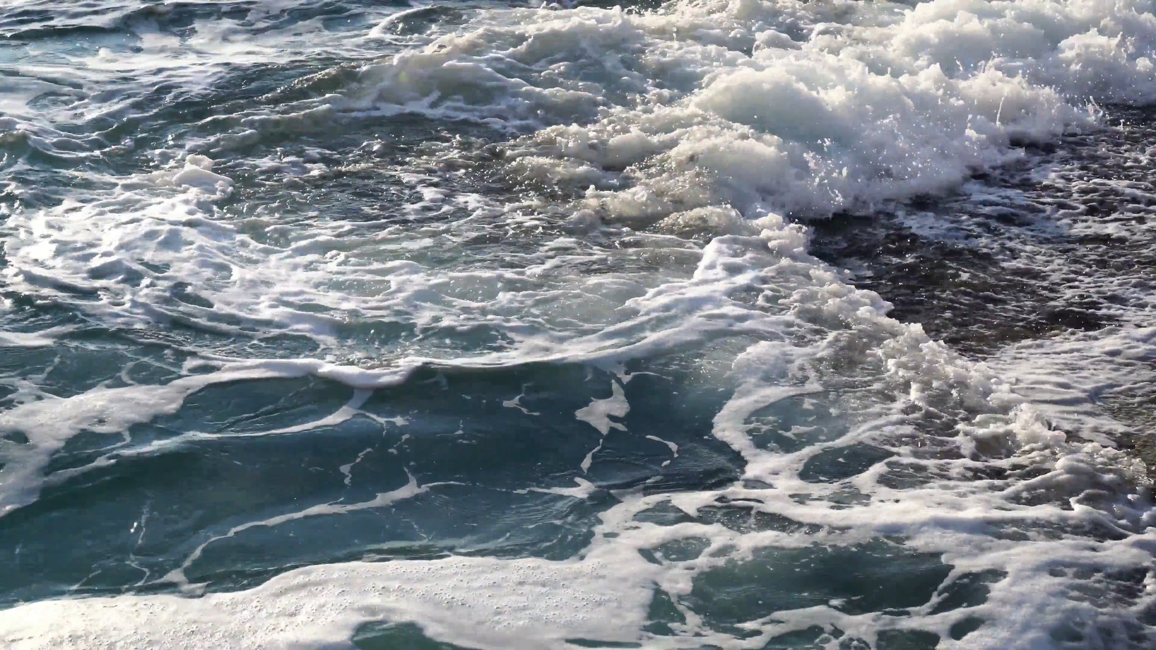 Crashing Waves · Free Stock Video