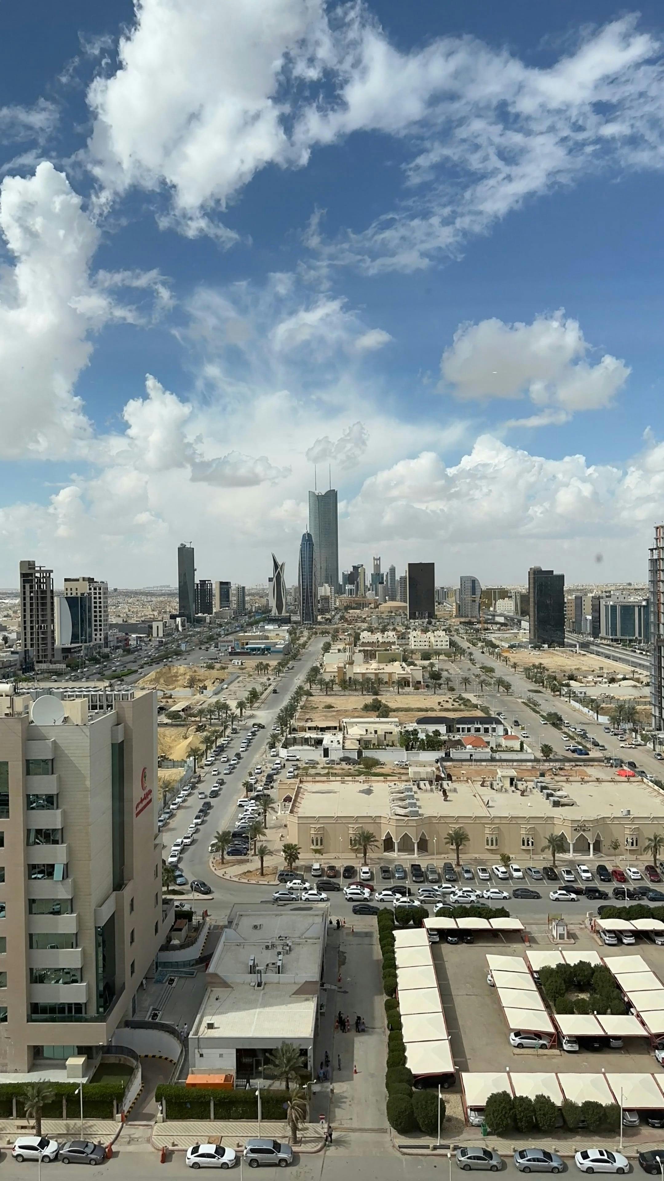 Kingdom Centre, Riyadh, Saudi Arabia Videos, Download The BEST Free 4k ...