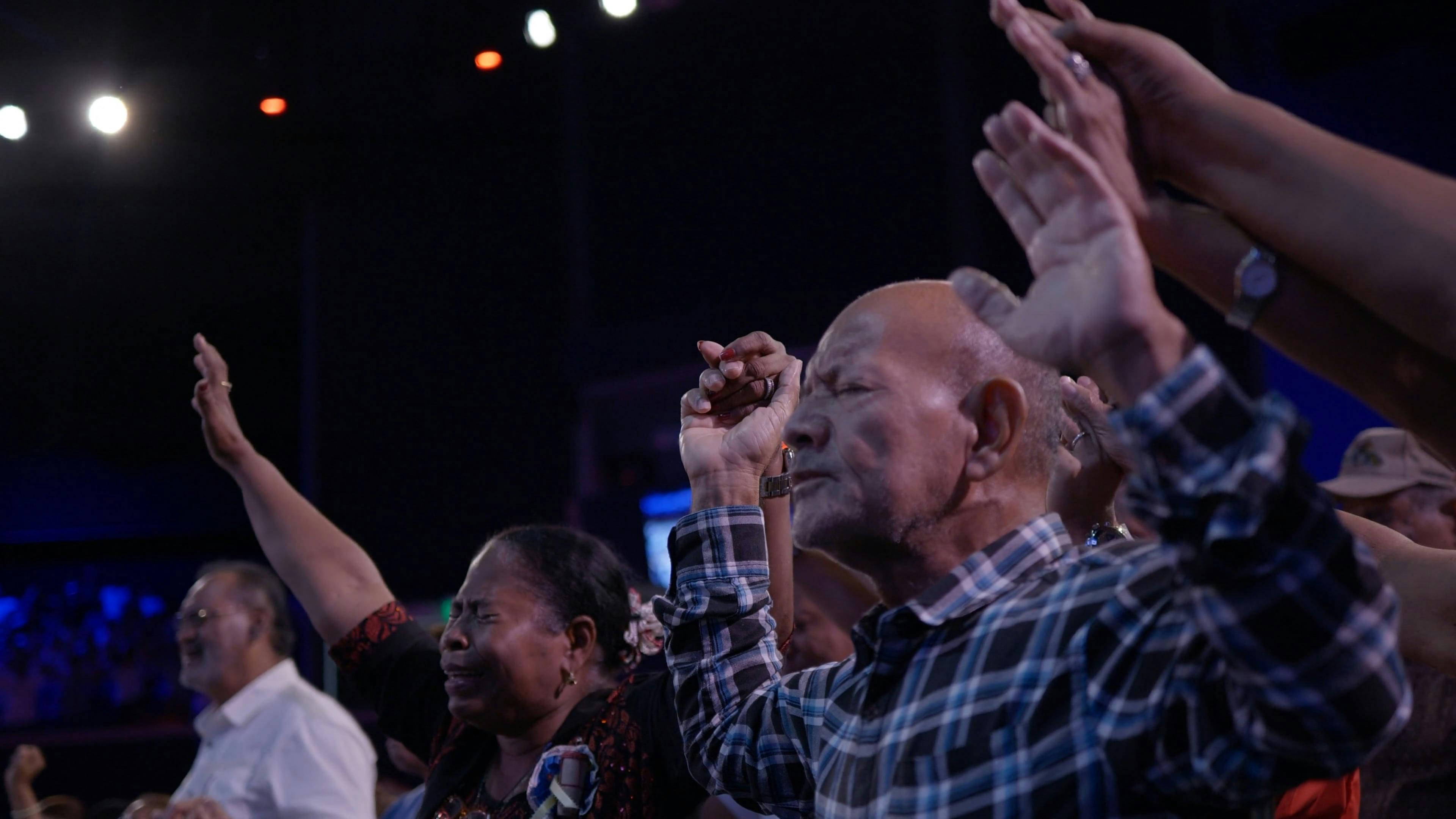 Vídeos de stock gratuitos sobre adoración, adorar, alegre, alegría ...