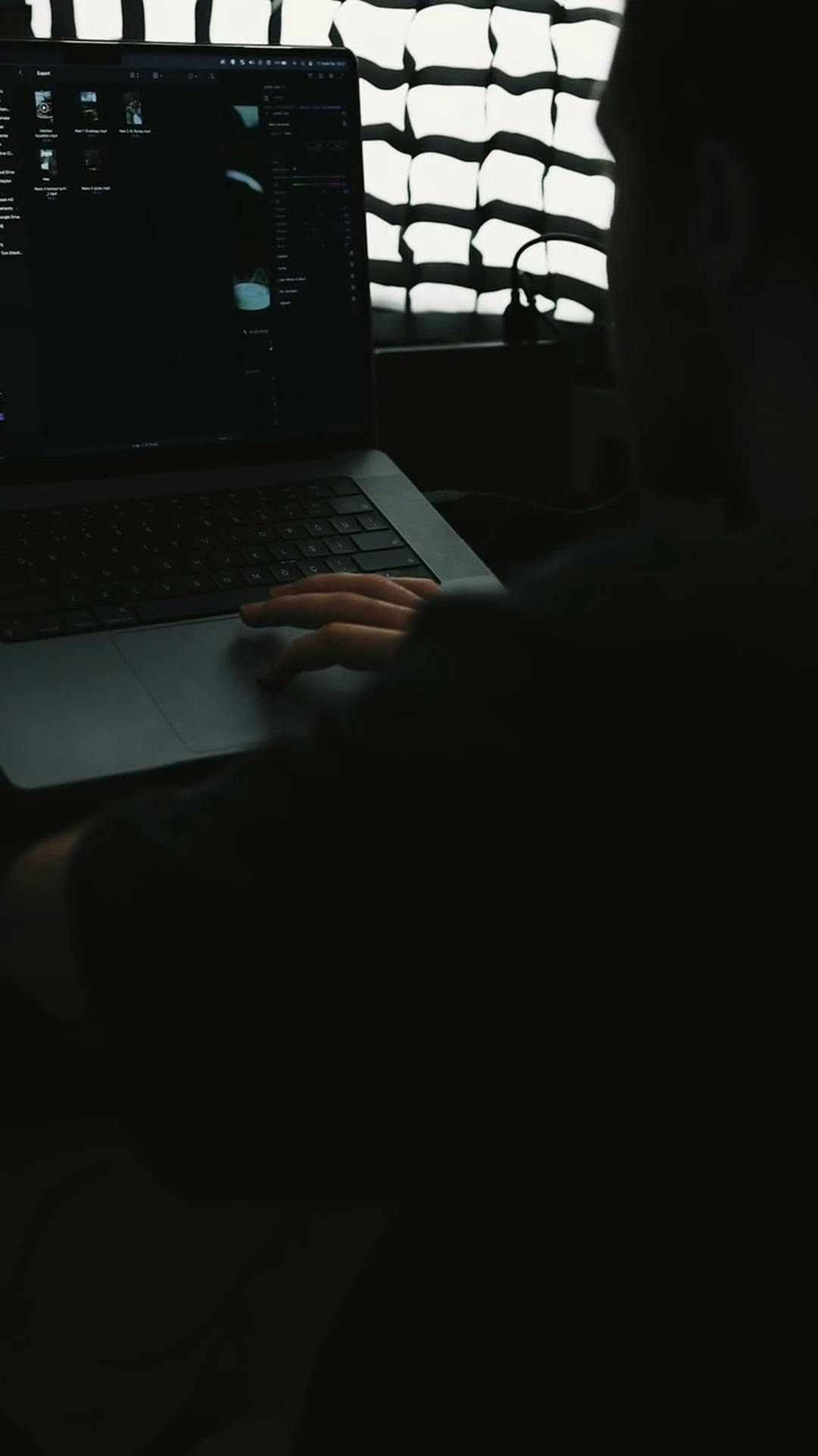 Video stok gratis tentang #dalam, bayangan, bayangan hitam, bekerja ...