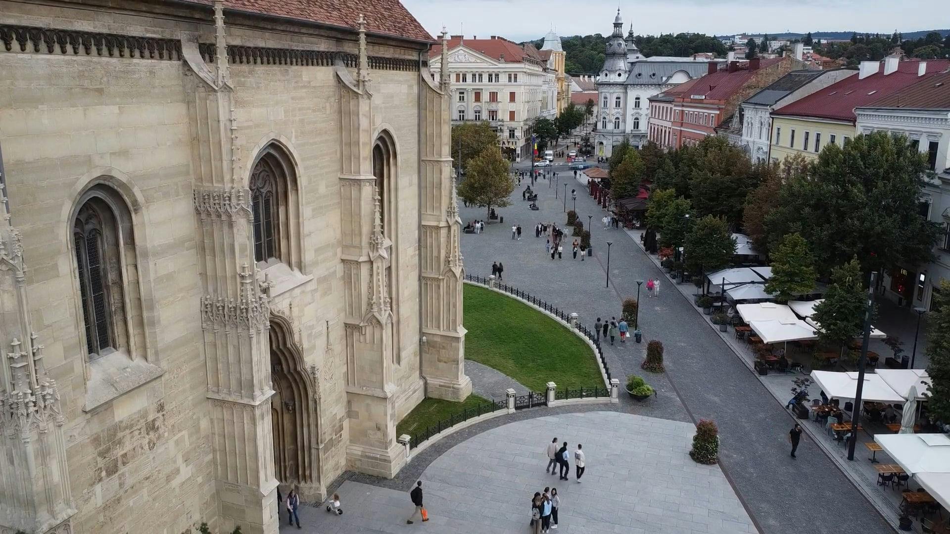 A view of a city square with people walking around Free Stock Video ...