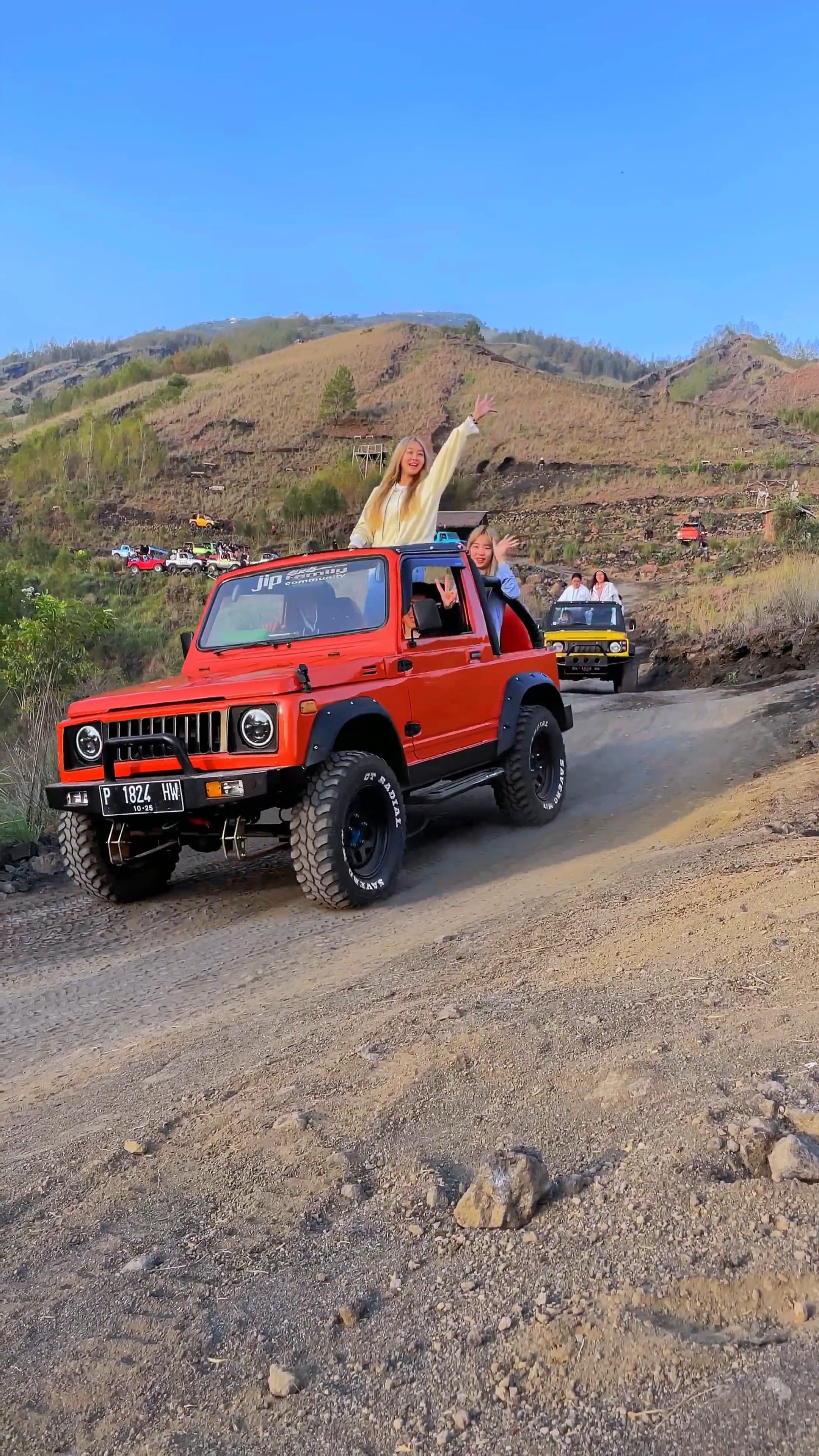 Car Rushing In Desert Videos, Download The BEST Free 4k Stock Video ...