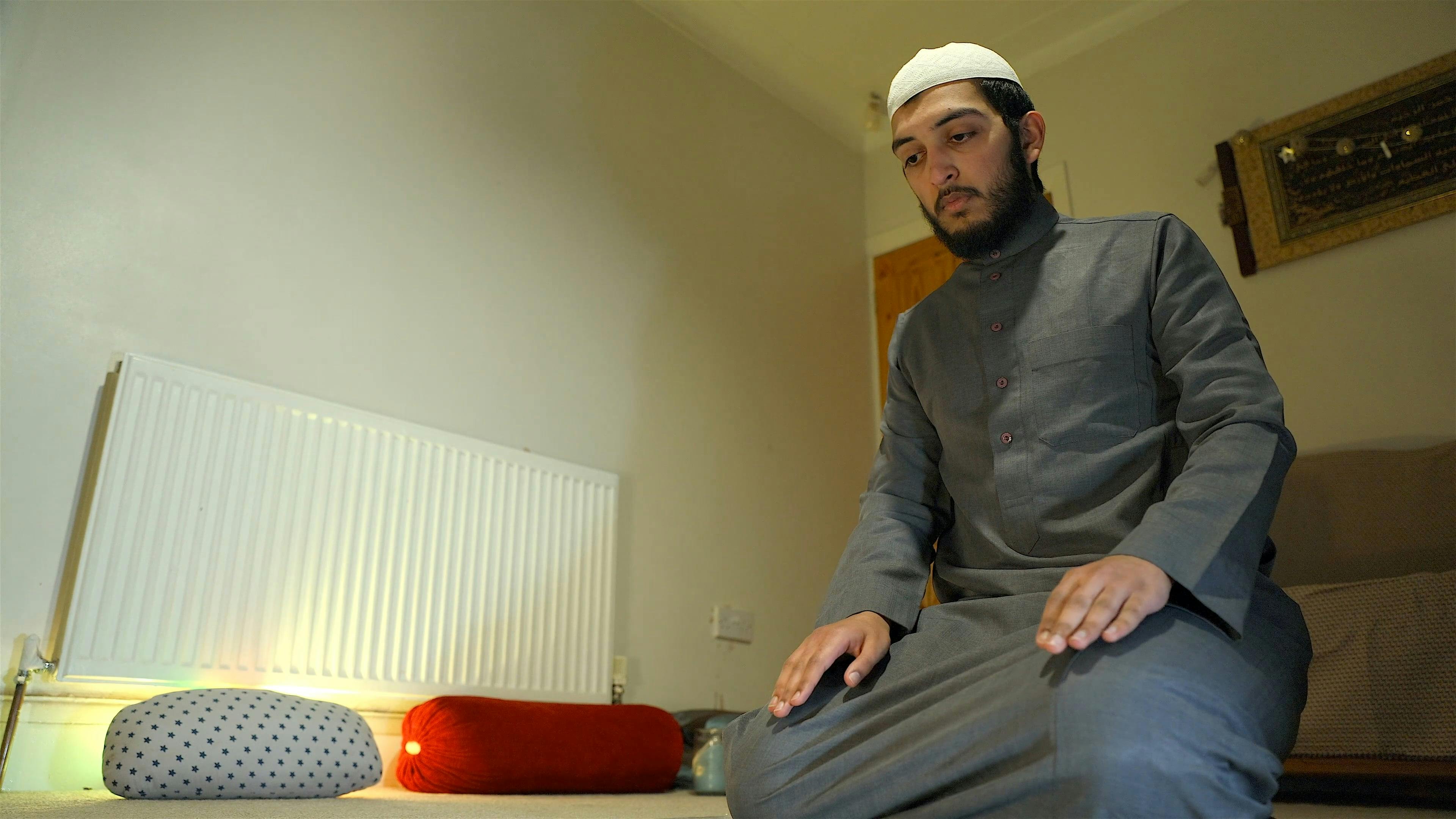 Sujood in Salah and dua Free Stock Video Footage, Royalty-Free 4K & HD ...