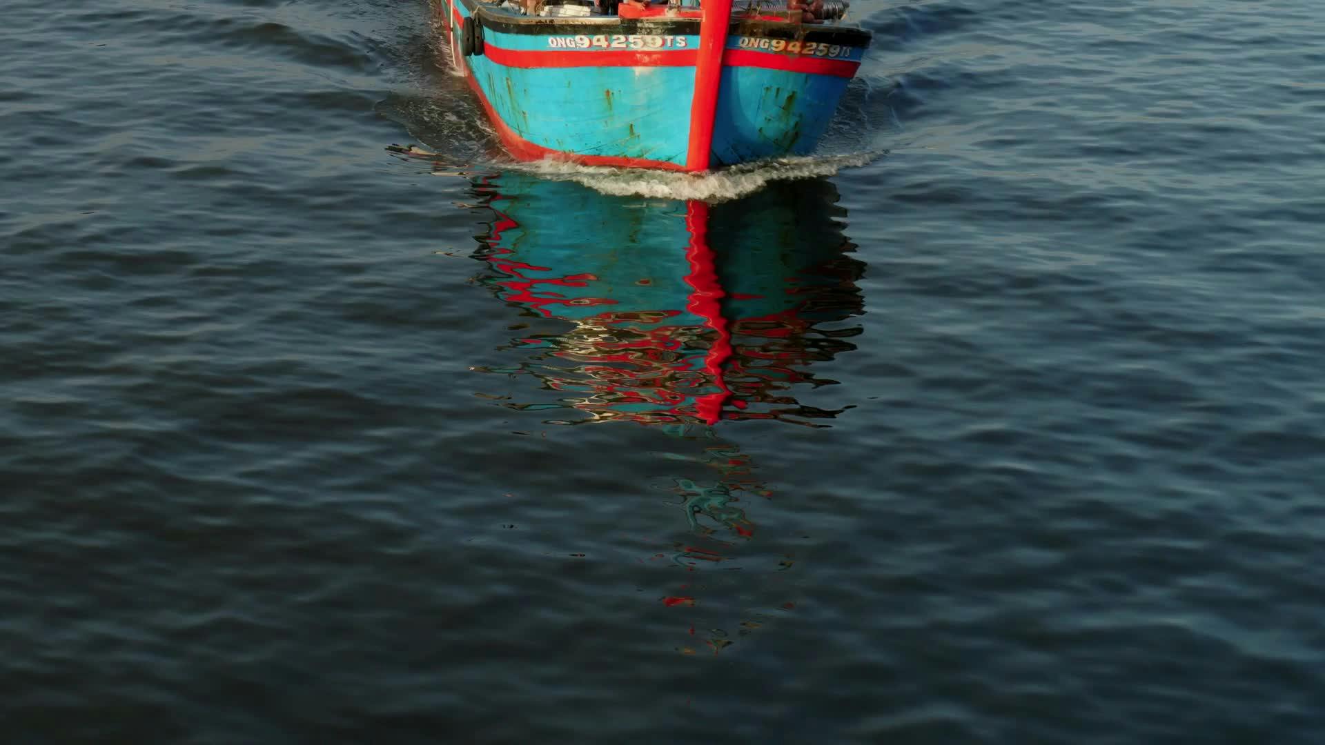 Iceberg And Red Sail Boat Videos, Download The BEST Free 4k Stock Video ...