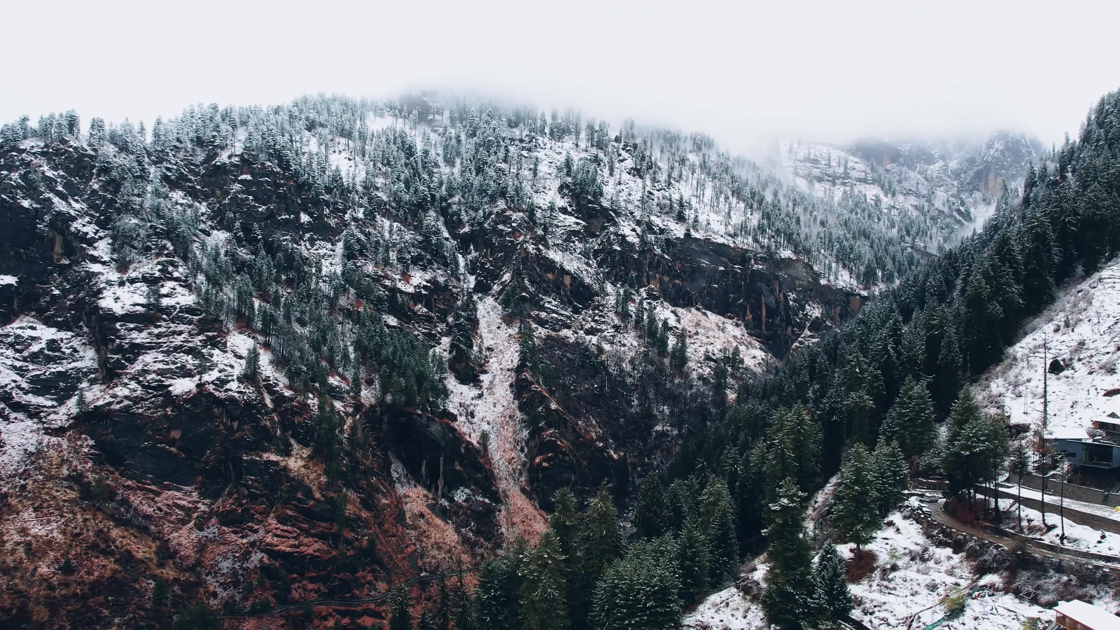 Landscape Image of Manali Covered in Snow | Manali in Winters covered ...