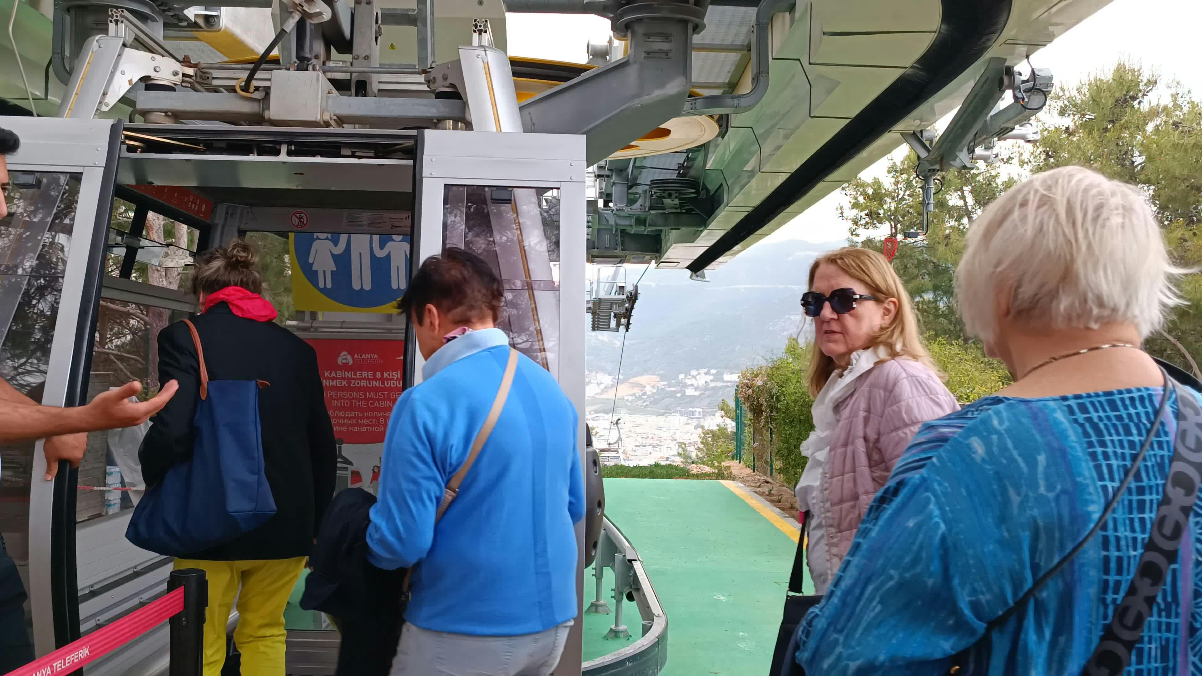 Family Queue Videos, Download The BEST Free 4k Stock Video Footage ...