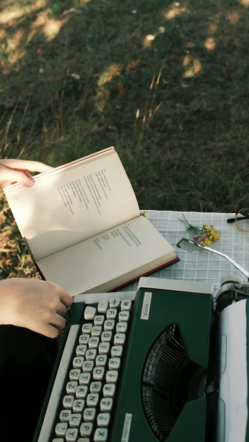 Opening Book Videos, Download The BEST Free 4k Stock Video Footage ...