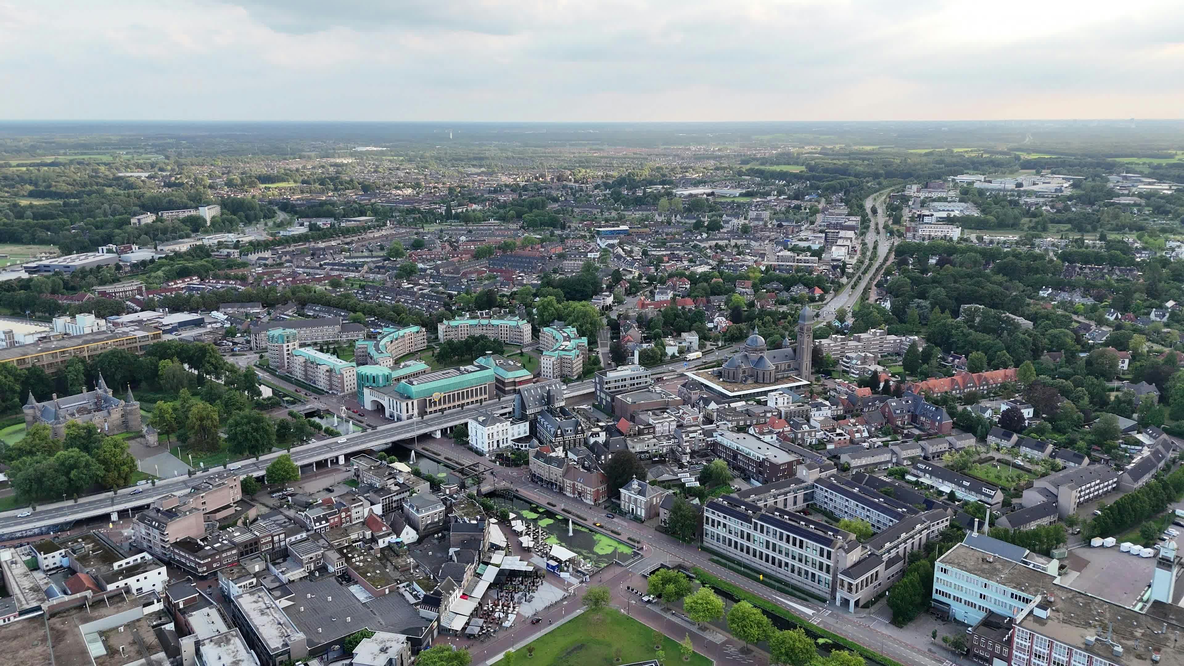 Vídeos de stock gratuitos sobre aéreo, arquitectura, arte, azotea ...