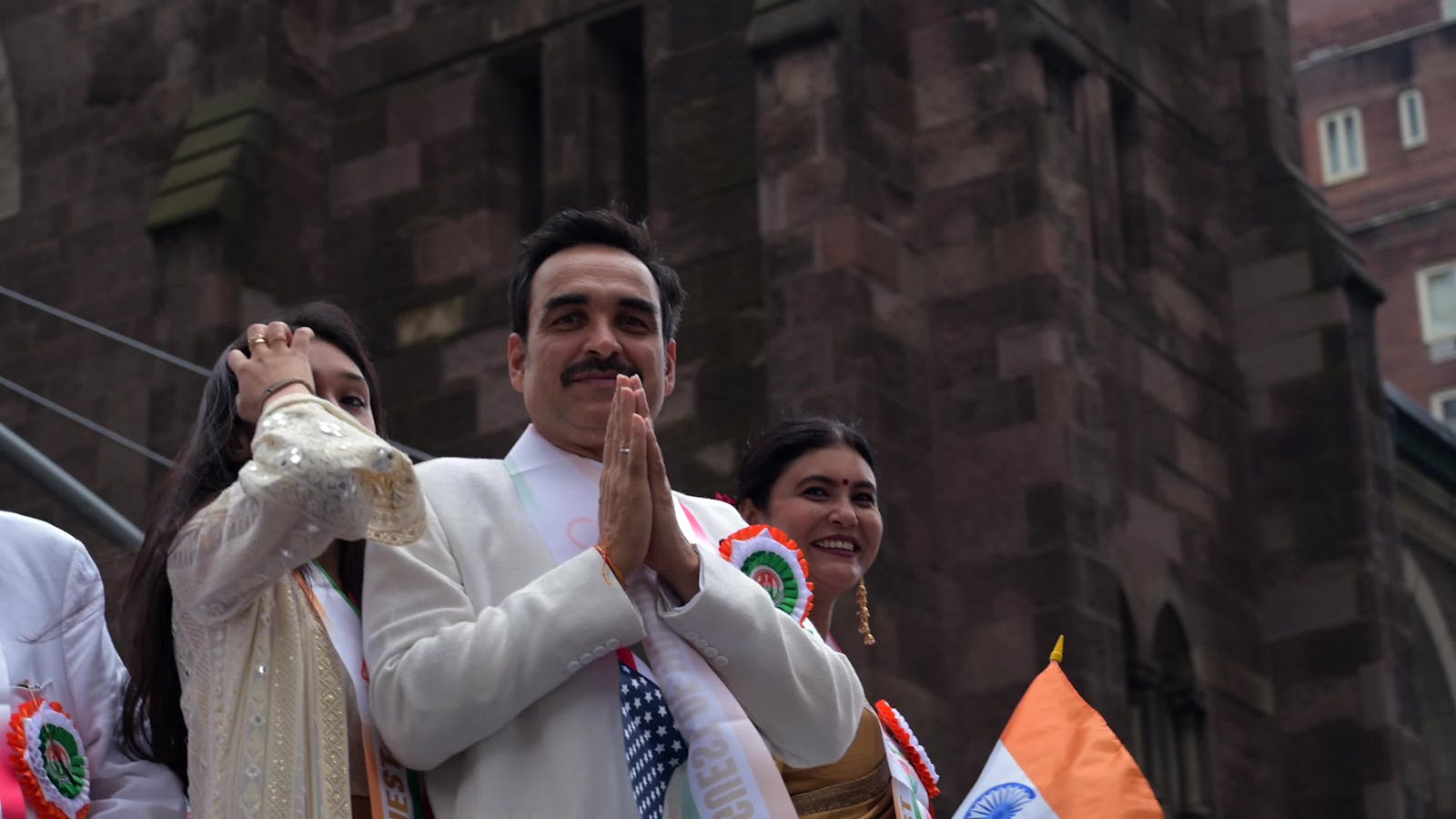 Nip Slips Of Bollywood Actresses Videos, Download The BEST Free 4k ...