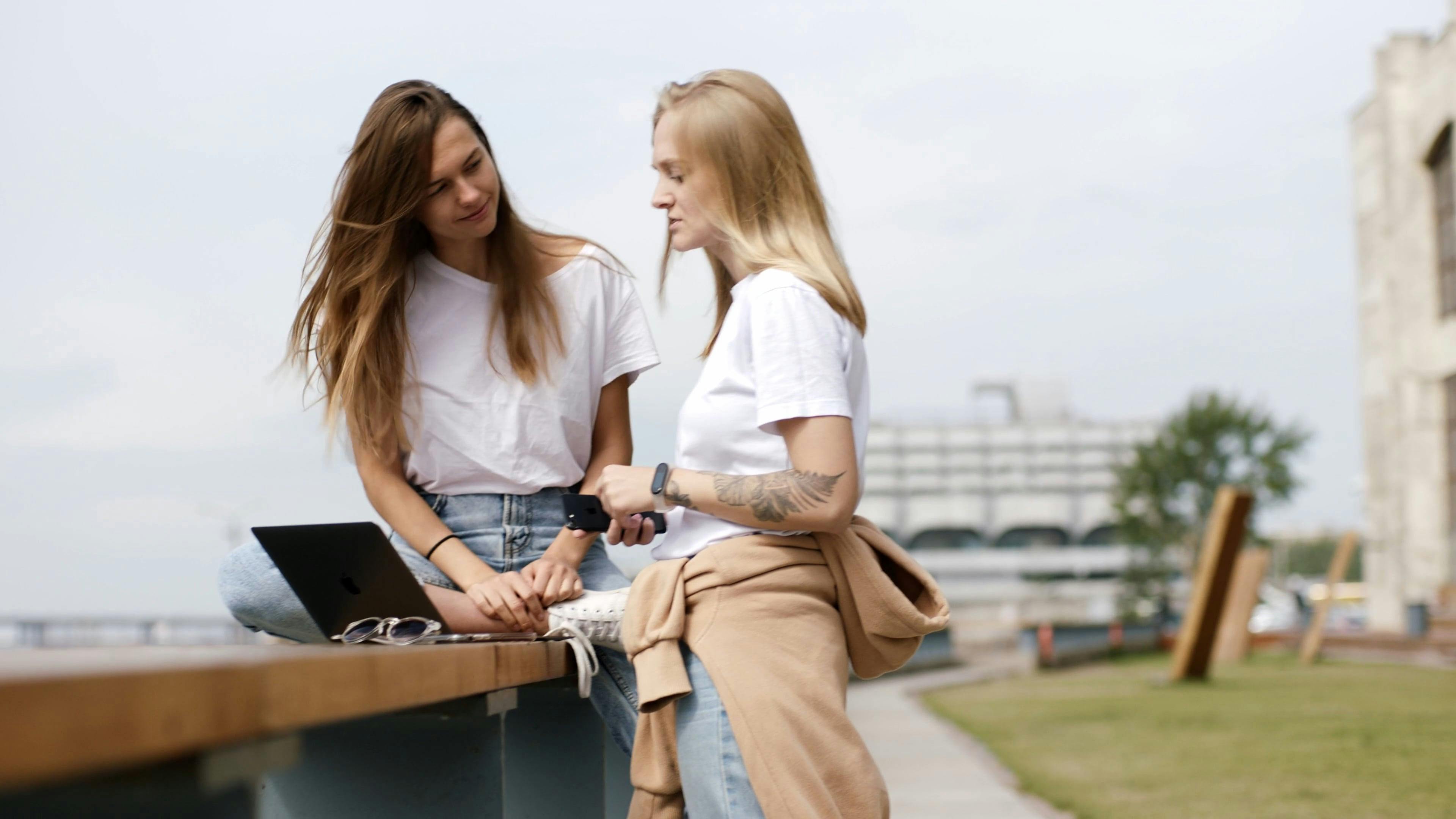 Two Women Having A Discussion · Free Stock Video