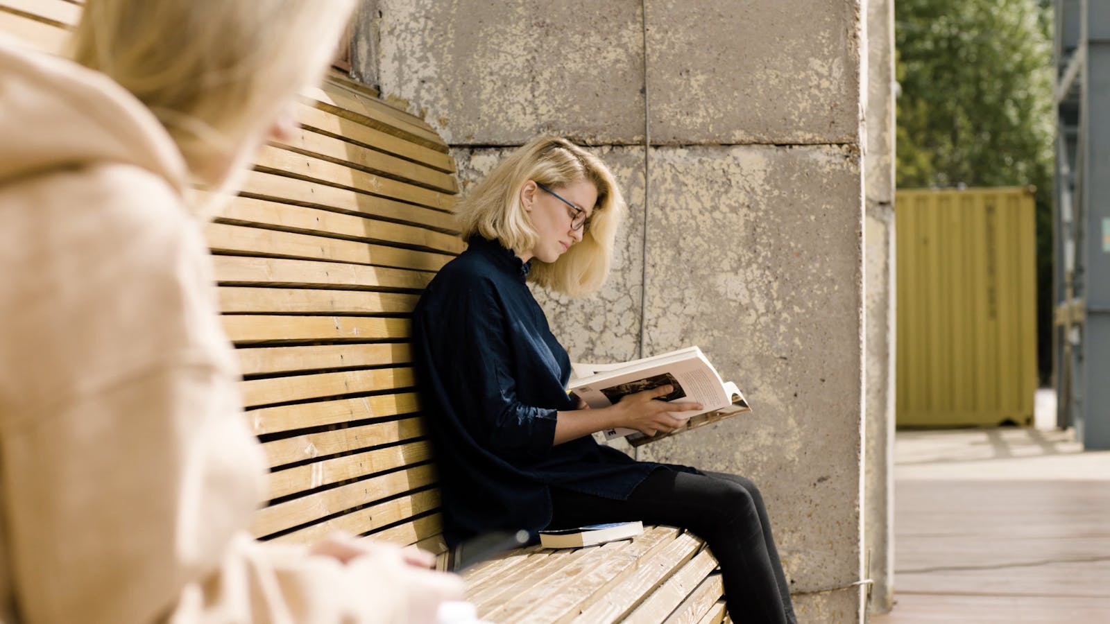 Sit Videos, Download The BEST Free 4k Stock Video Footage & Sit HD ...