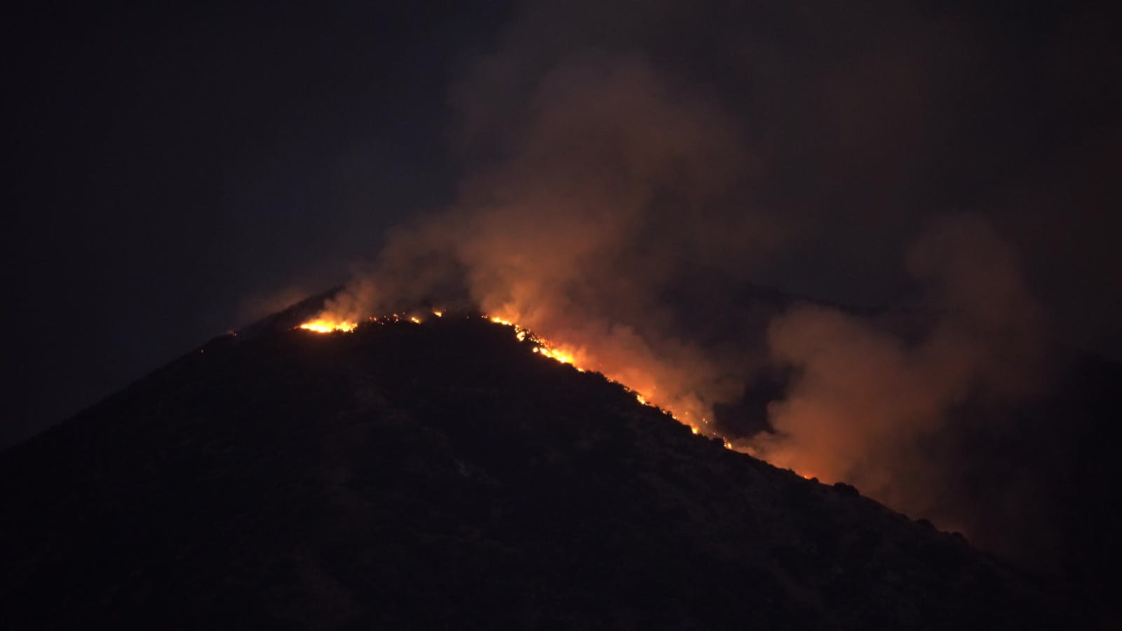 Fire Burning Videos, Download The BEST Free 4k Stock Video Footage ...