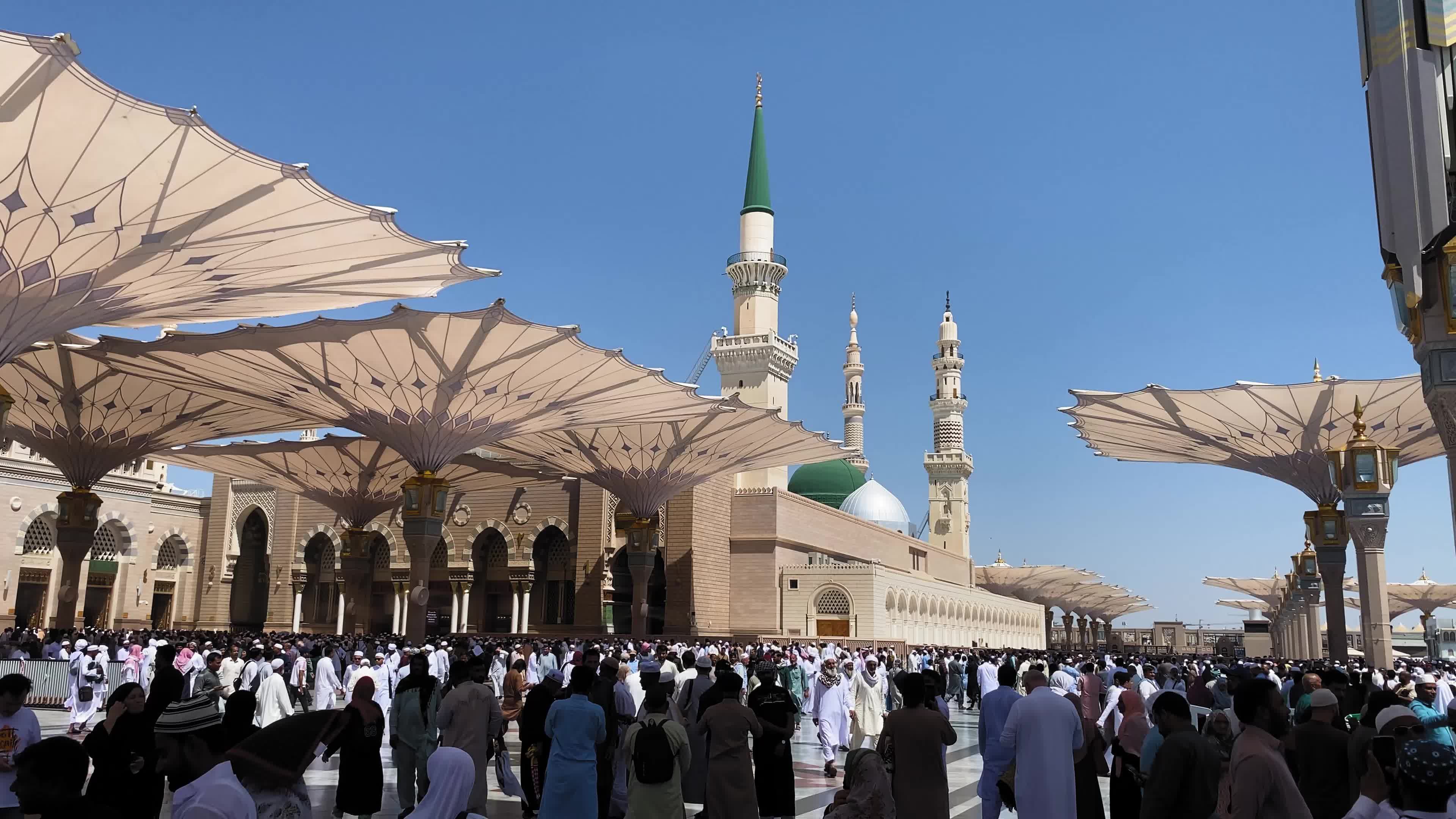 Al Masjid Al Nabawi (The Grand Prophet's Mosque) Free Stock Video ...