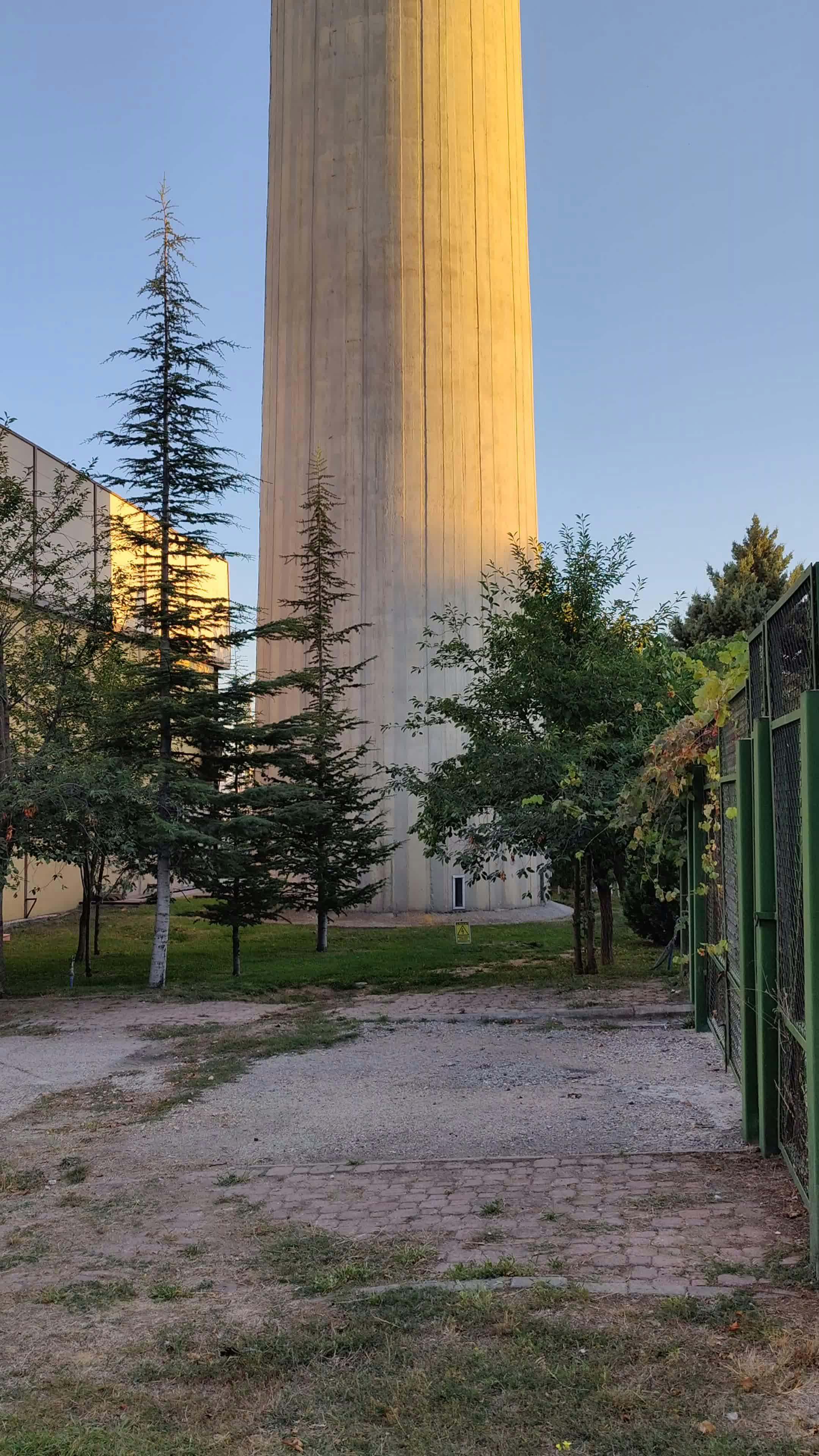 Soundarya Rajinikanth Height Videos, Download The BEST Free 4k Stock ...