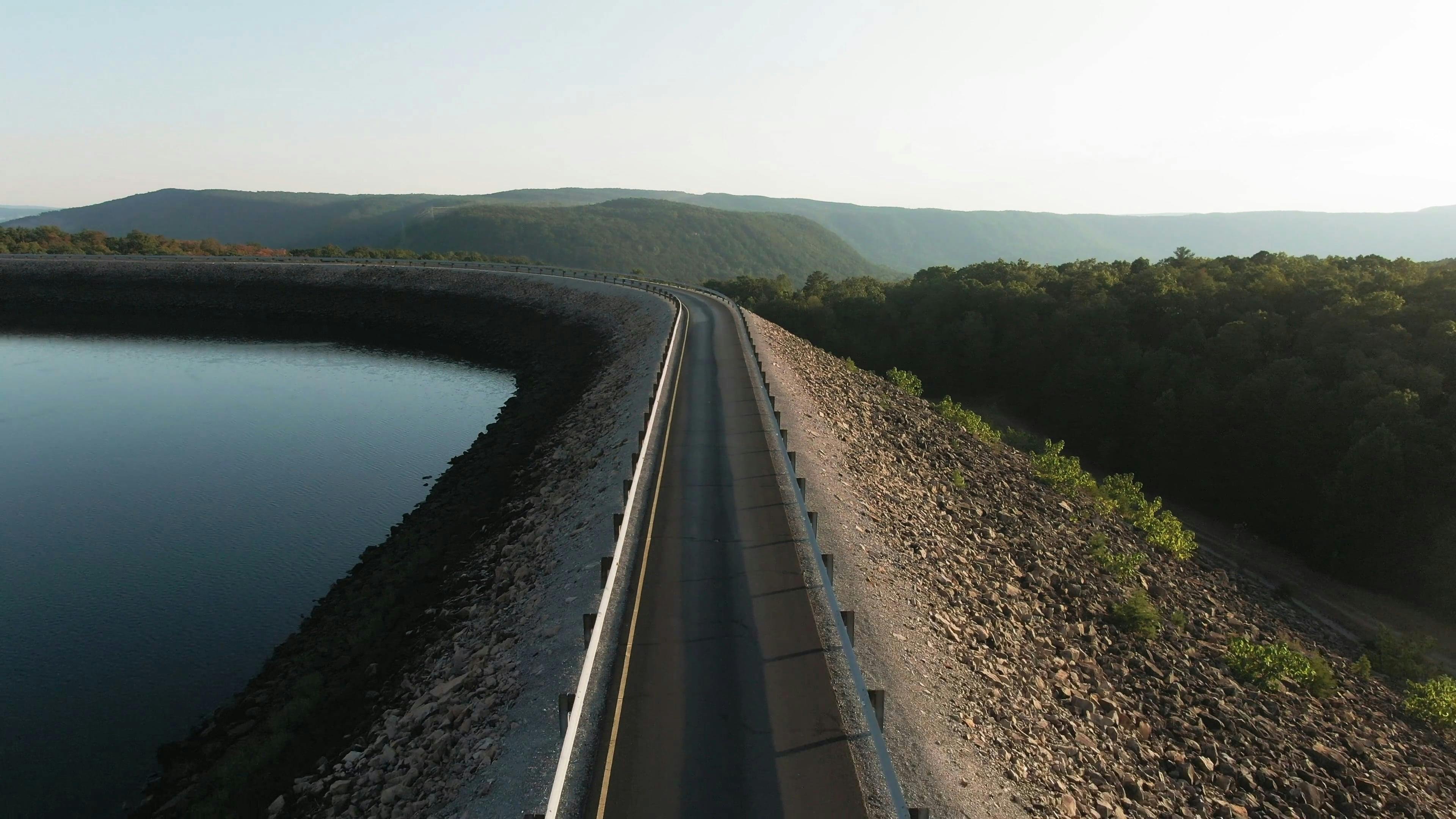 Videoclip de stoc gratuit cu apă, automobil, aventură, călătorie, calm ...
